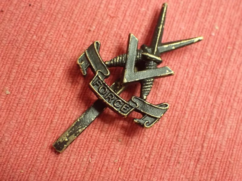 WW2 V-Force cap badge Rare badge. Most of its matt black paint finish ...
