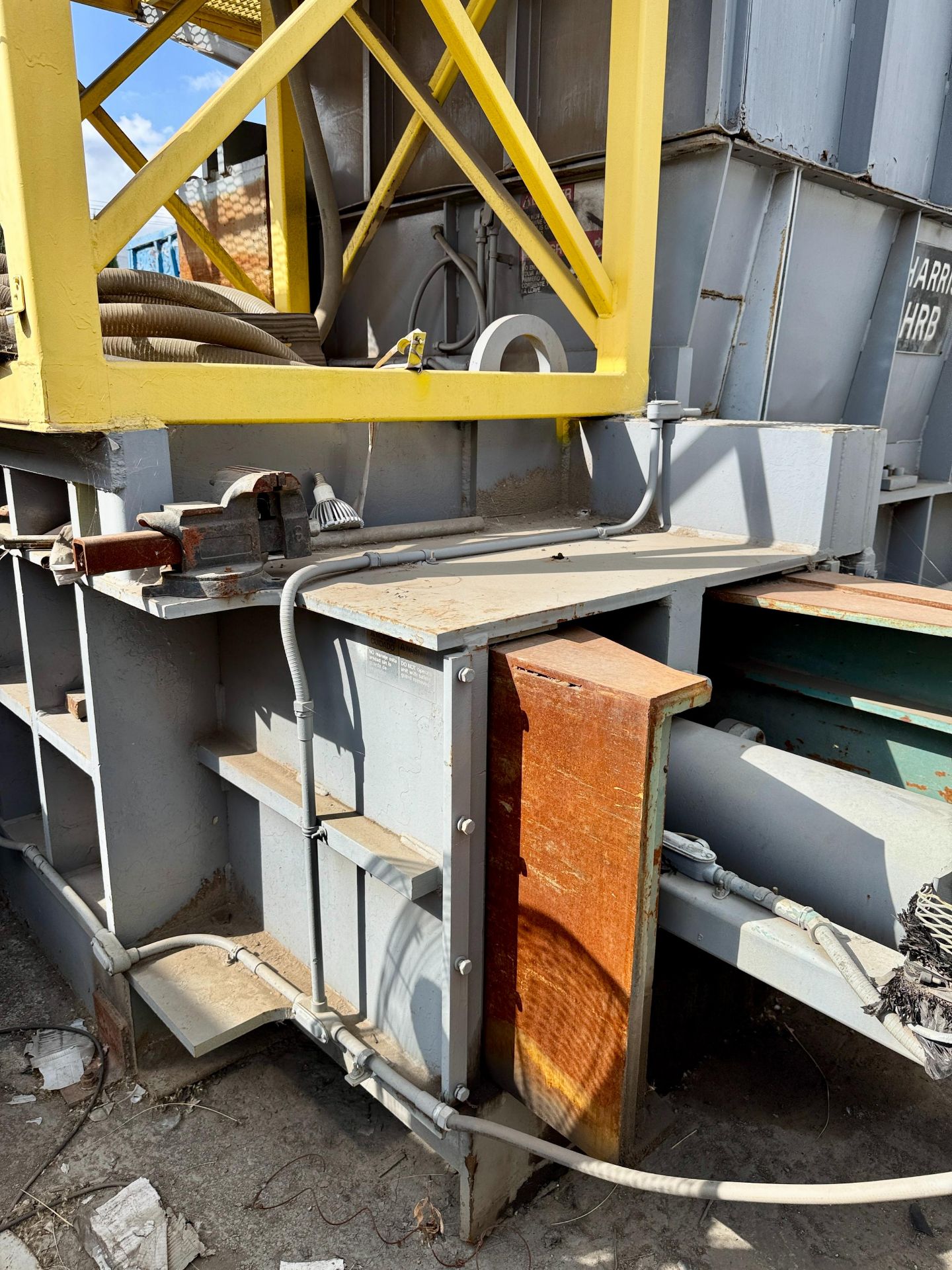 HARRIS HRB SCRAP METAL BALER, MODEL HRB-918W-BR-BD, S/N 2572, W/ KRAUSE ...
