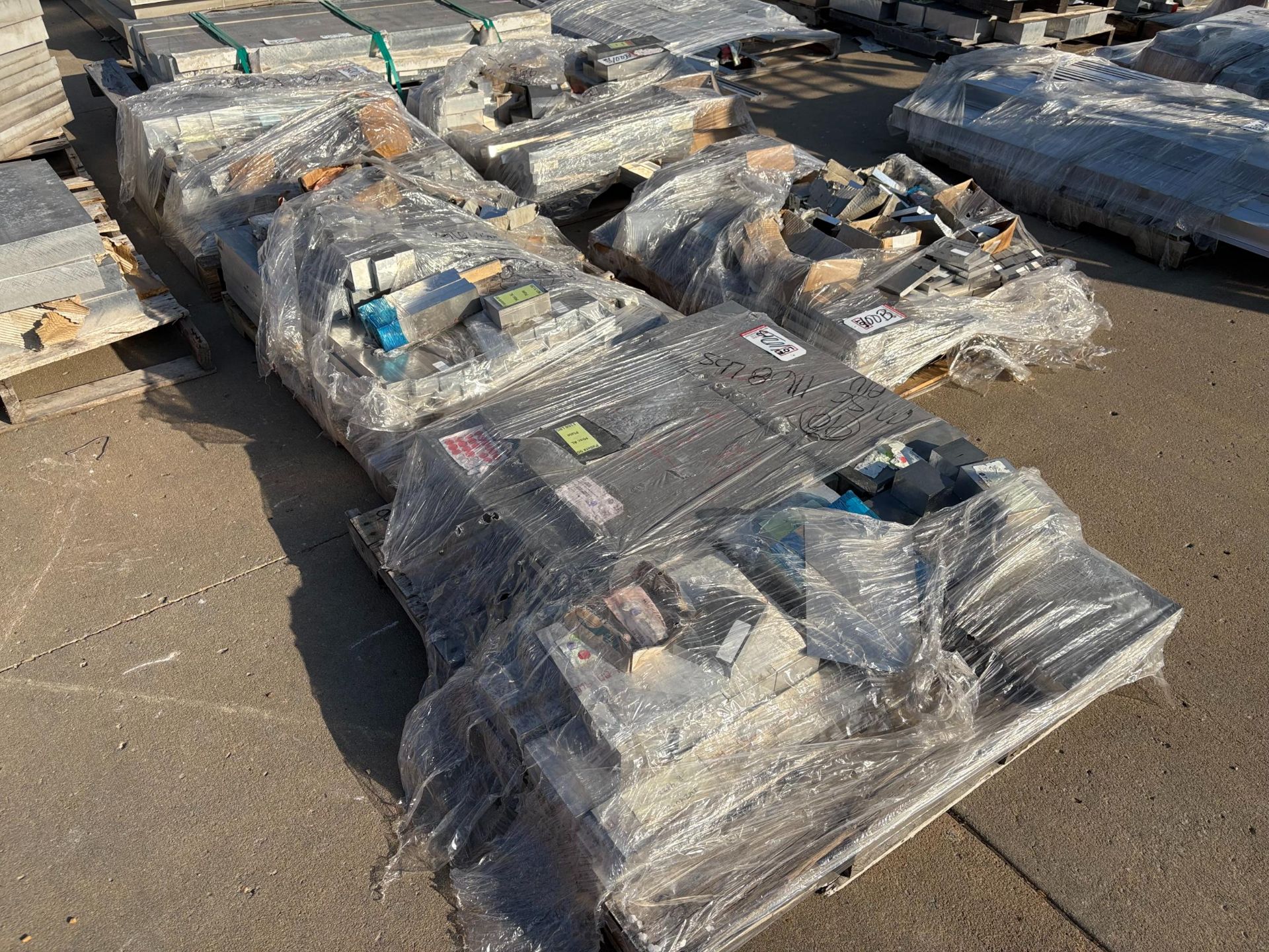 (6) SKIDS OF MISC. ALUMINUM PLATES, APPROX. 5,782 LBS, P# 77, 81, 89 ...