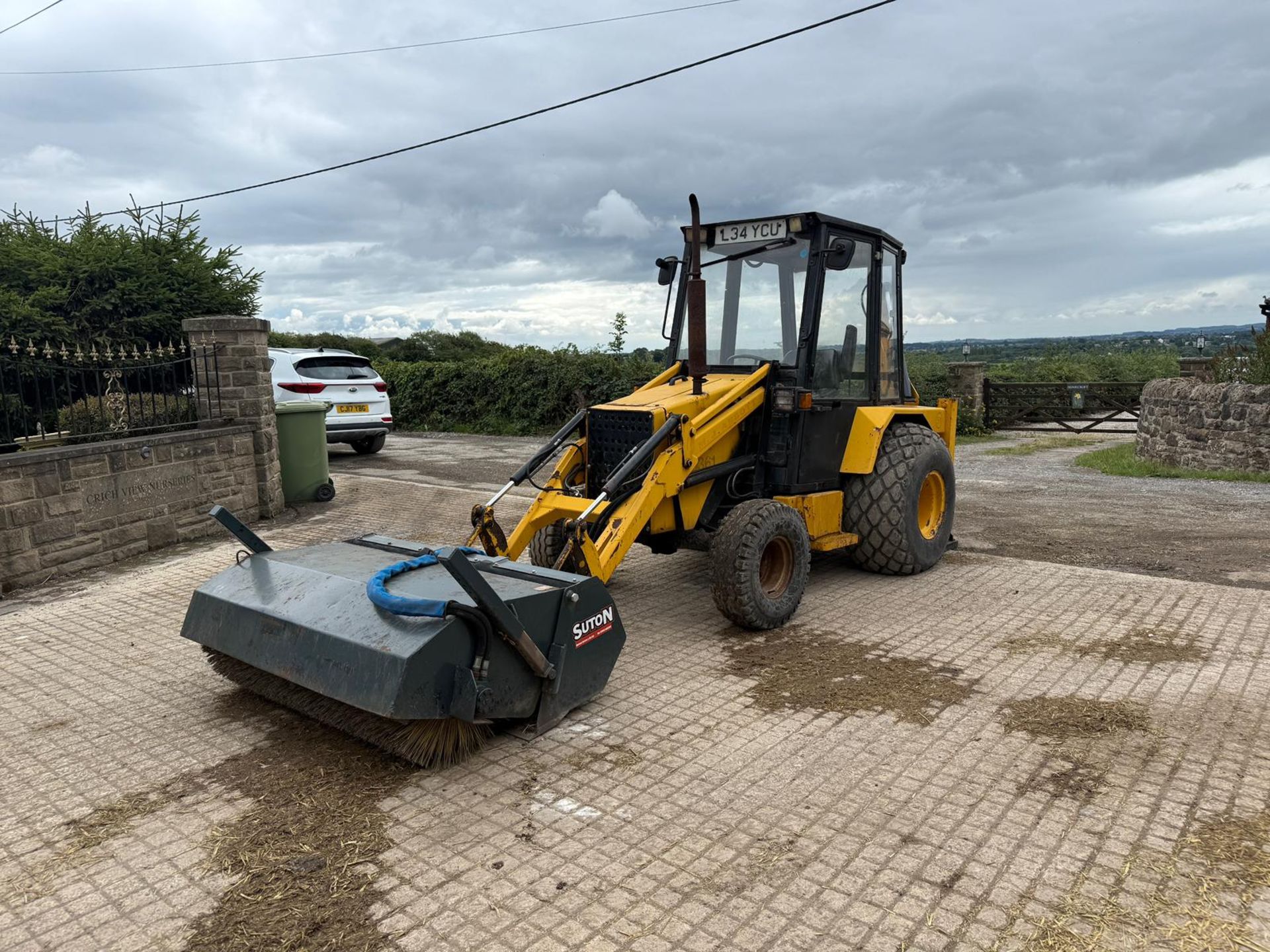 VC00050 Information from the seller: LEWIS BADGER 4WD FRONT LOADER ...
