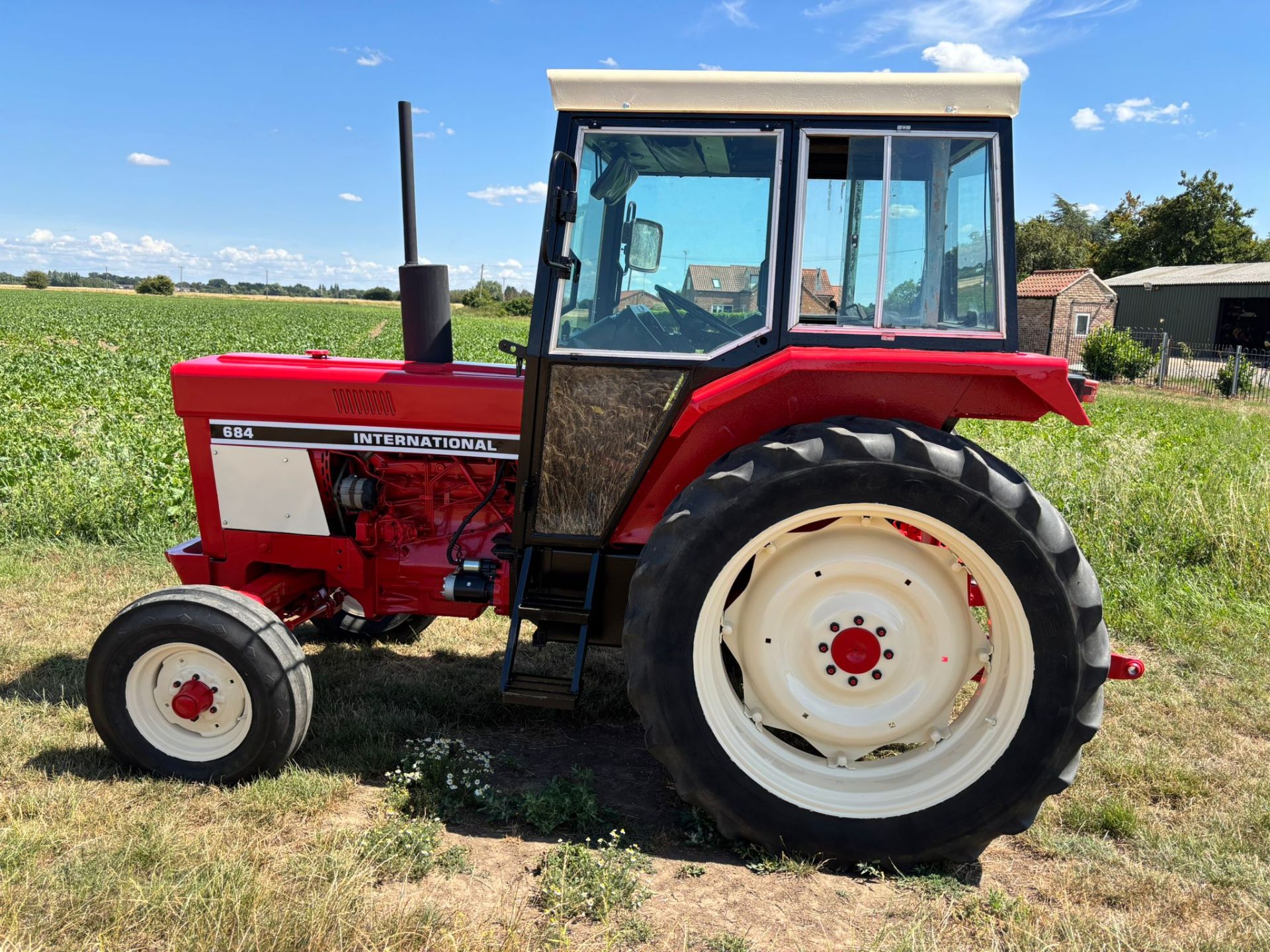 VC00104 Information from the seller: International 684 Tractor Full ...