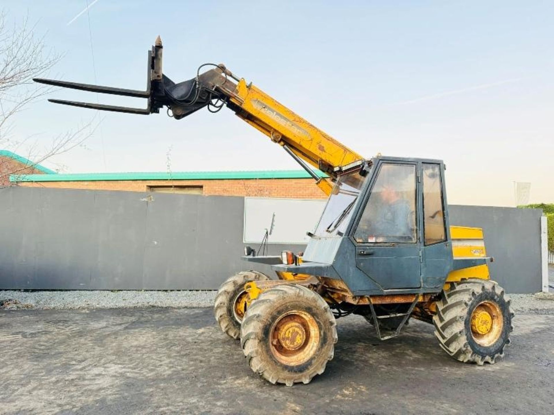 VC00003 Information from the seller: MATBRO TELESTAR - 3 TELEHANDLER*C ...