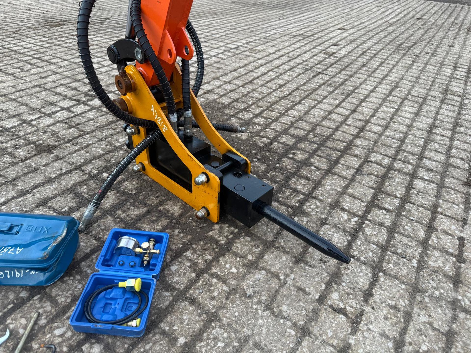 VC00048 Information from the seller: NEW/UNUSED SB05 HYDRAULIC ROCK ...