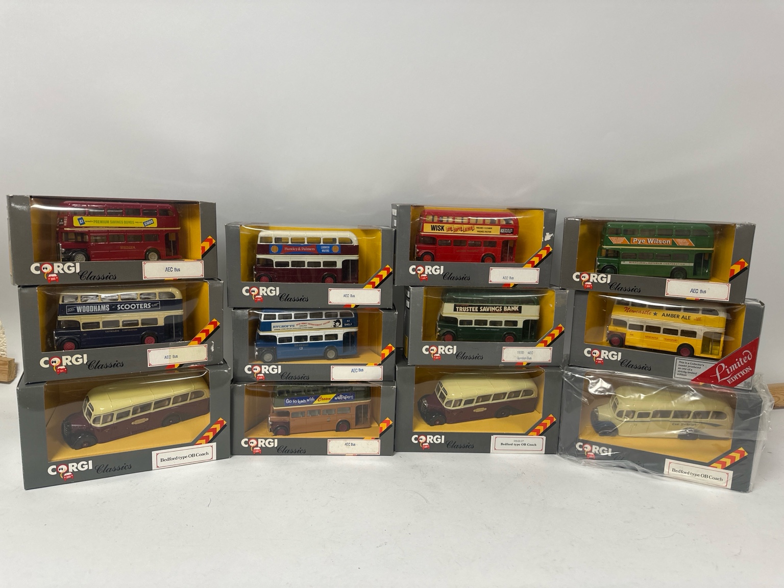 Corgi, a boxed group of 1/76 scale Classics diecast buses and coaches ...