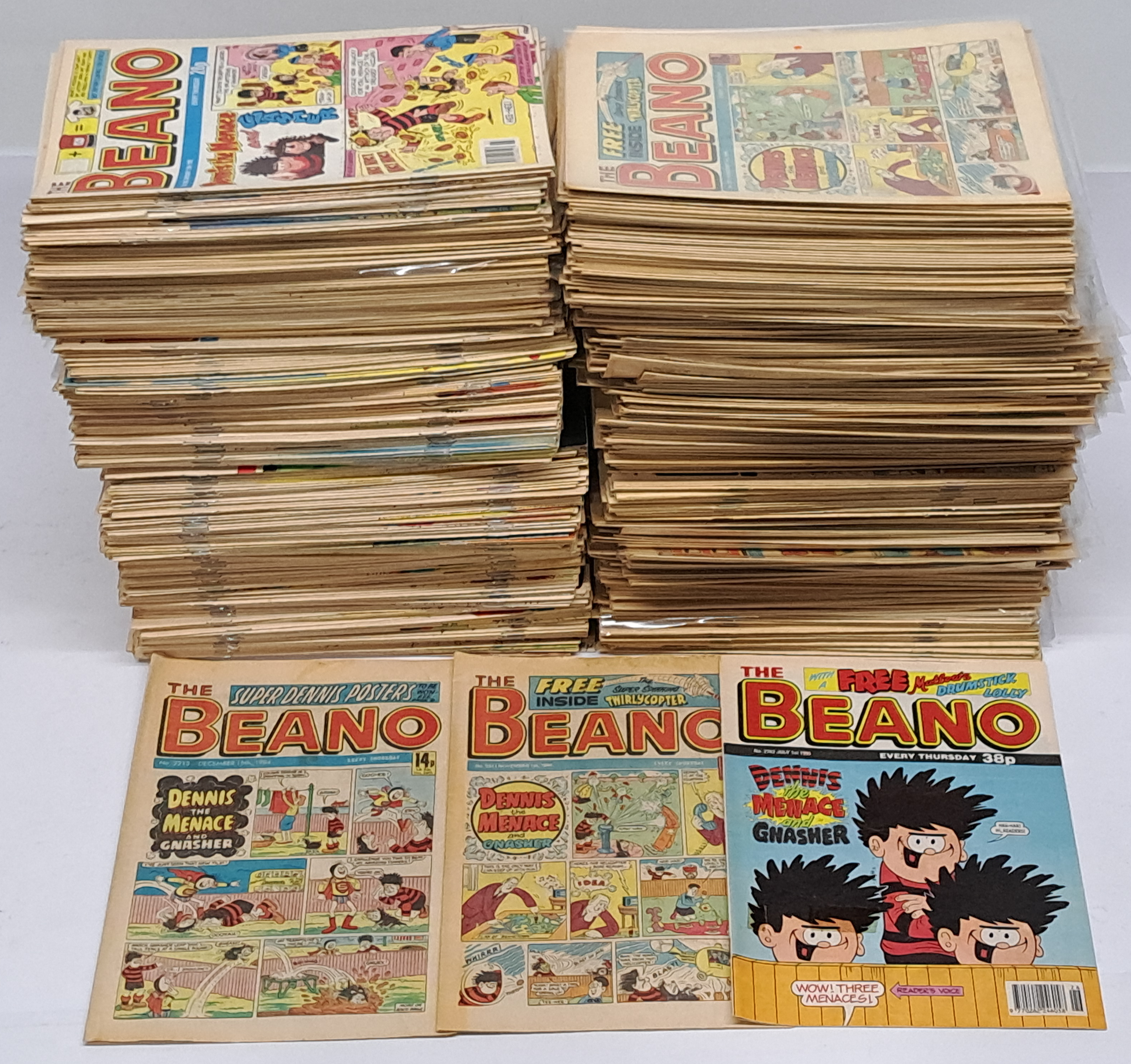 Large Quantity of The Beano Comic. Although unchecked for completeness ...