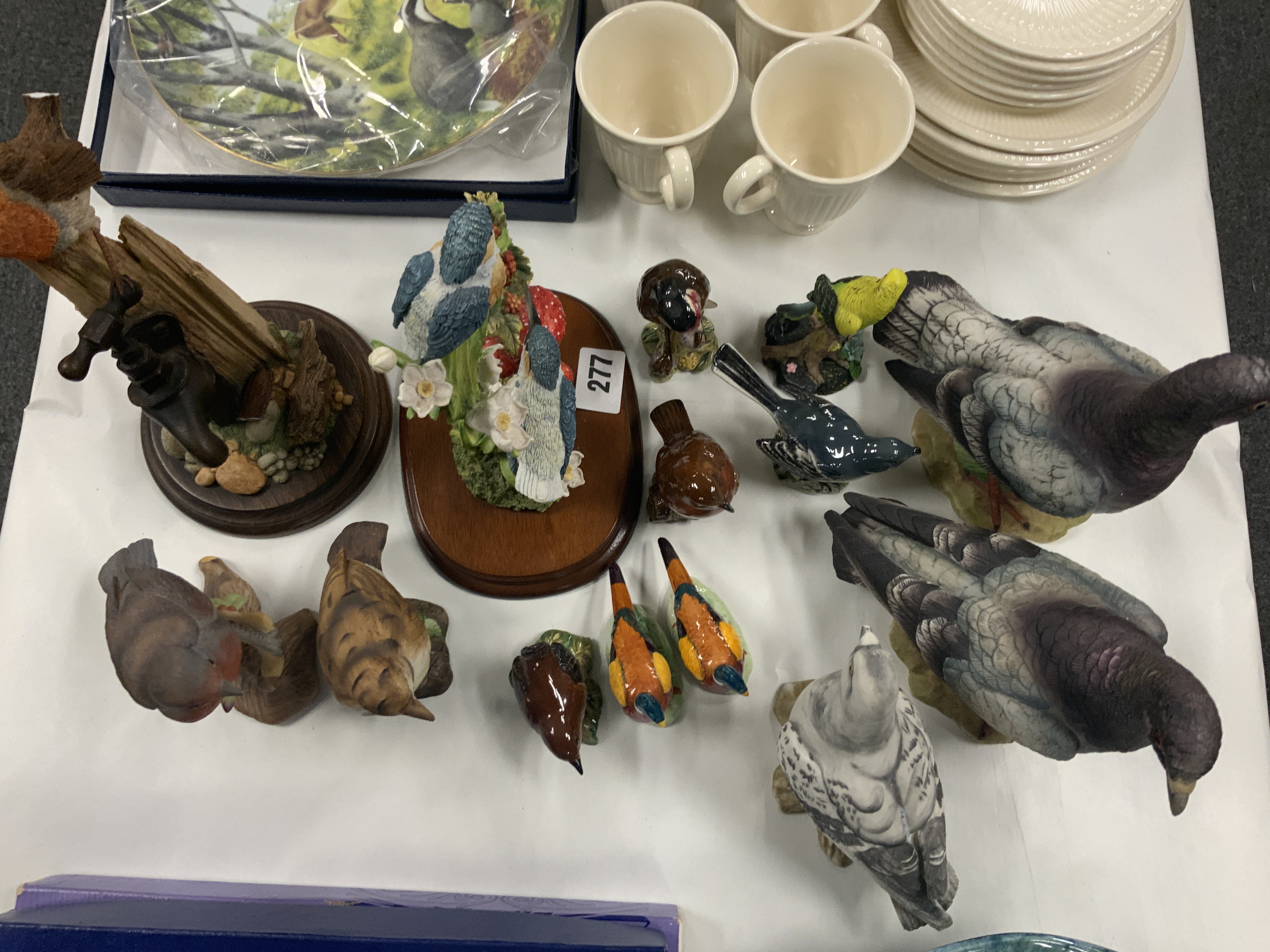 4 BESWICK BIRDS, BROWN ROBIN, GREY WAGTAIL, GOLDFINCH, 2 BESWICK ...