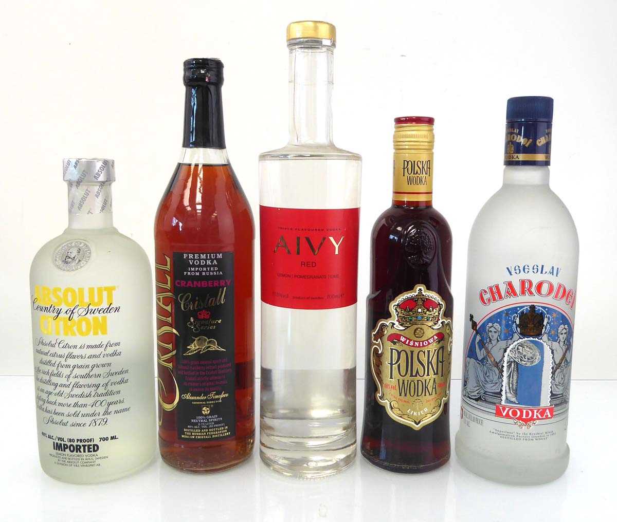 5 bottles of Vodka, 1x Likier Wisniowa Polska Wodka 40% 50cl, 1x ...
