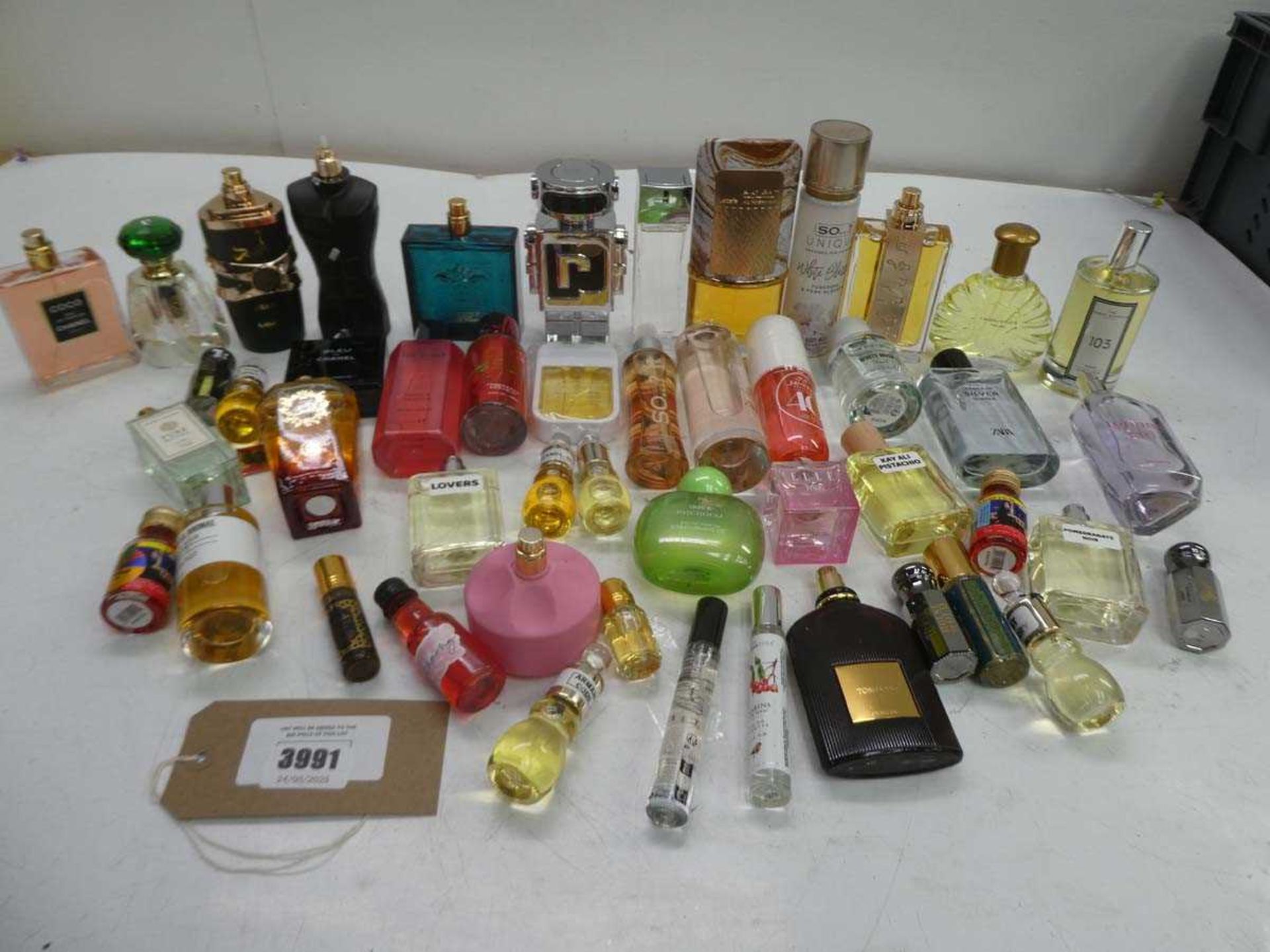 +VAT Selection of tester, part used, unboxed and missing top fragrances ...