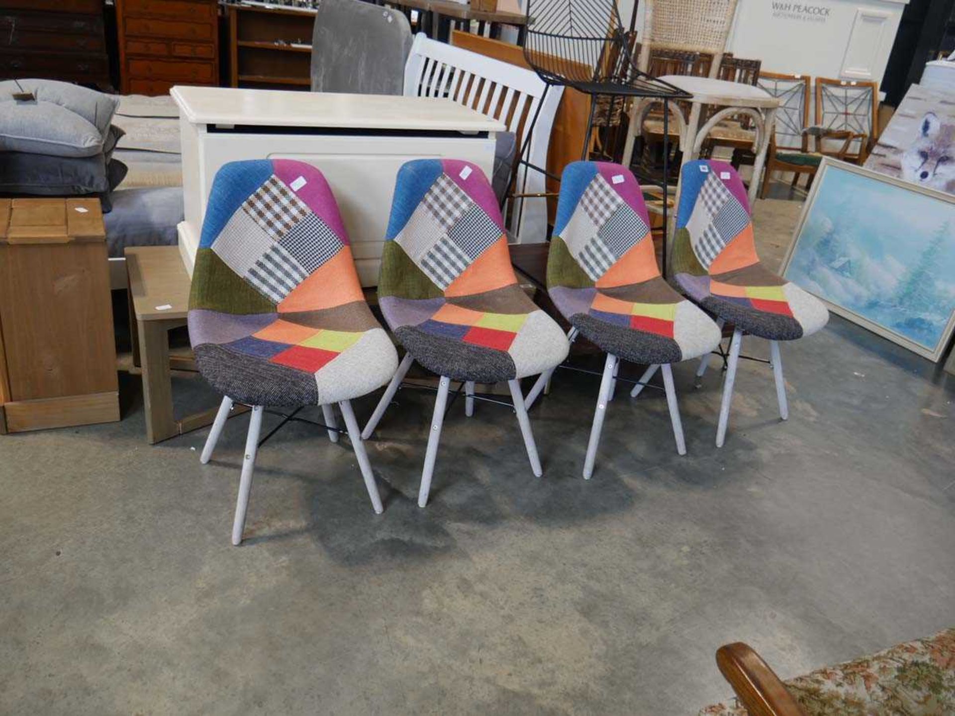 Set of 4 modern diamond patterned dining chairs