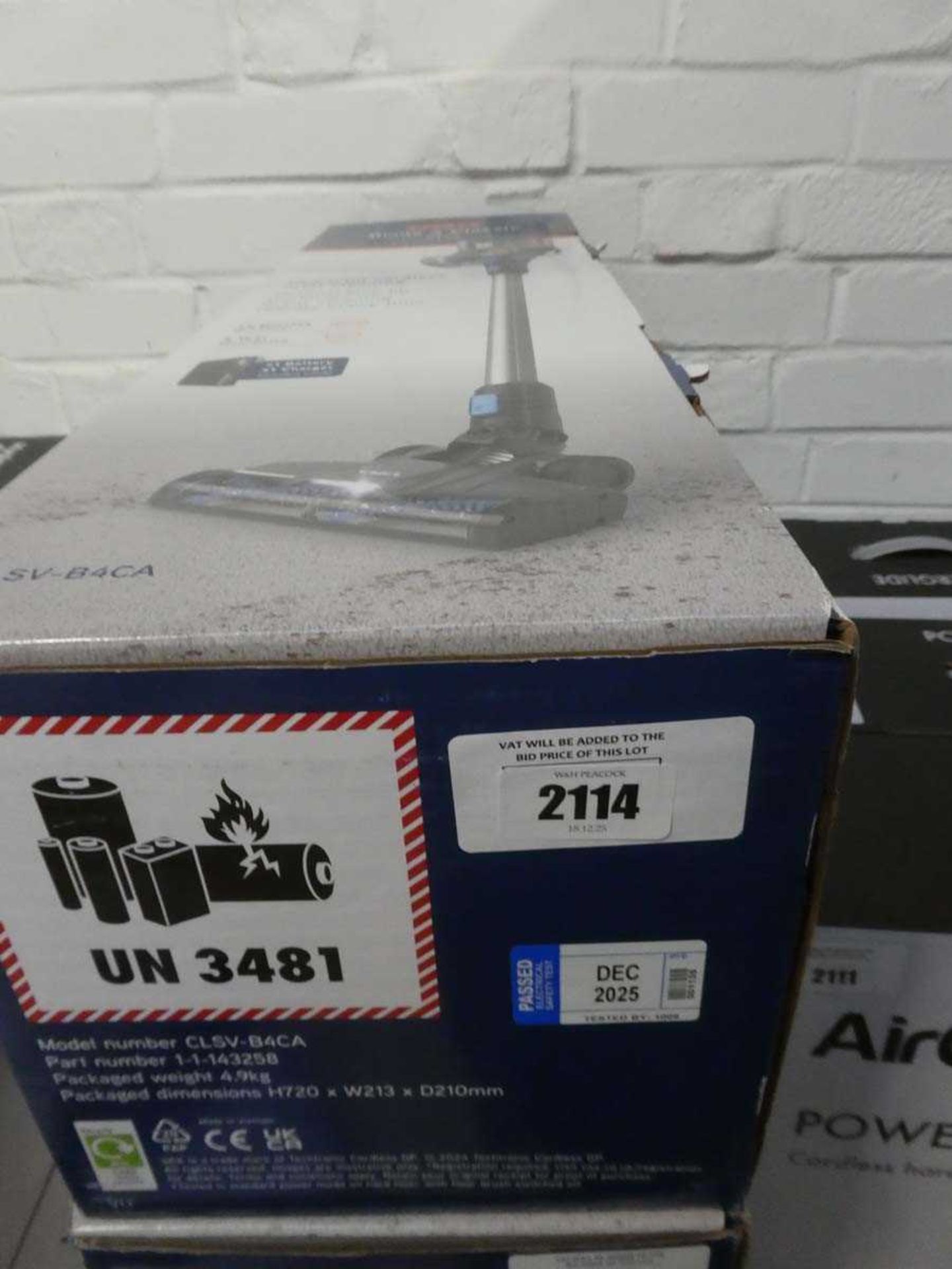 { Choice of lots: 2114, 2115, 2116 } +VAT Vax Blade 4 Classic Plus ...