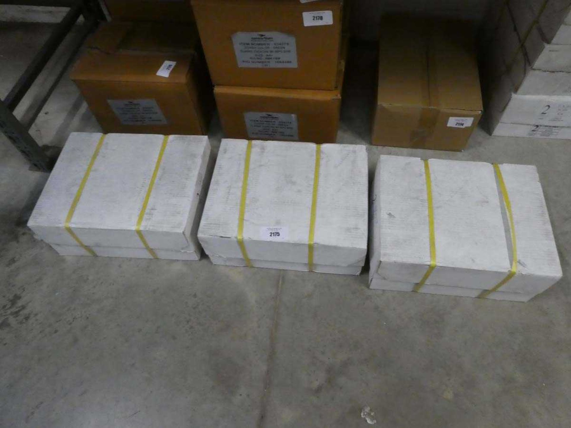 { Choice of lots: 2281 } 3 boxes containing approx. 3000 sheets plain ...