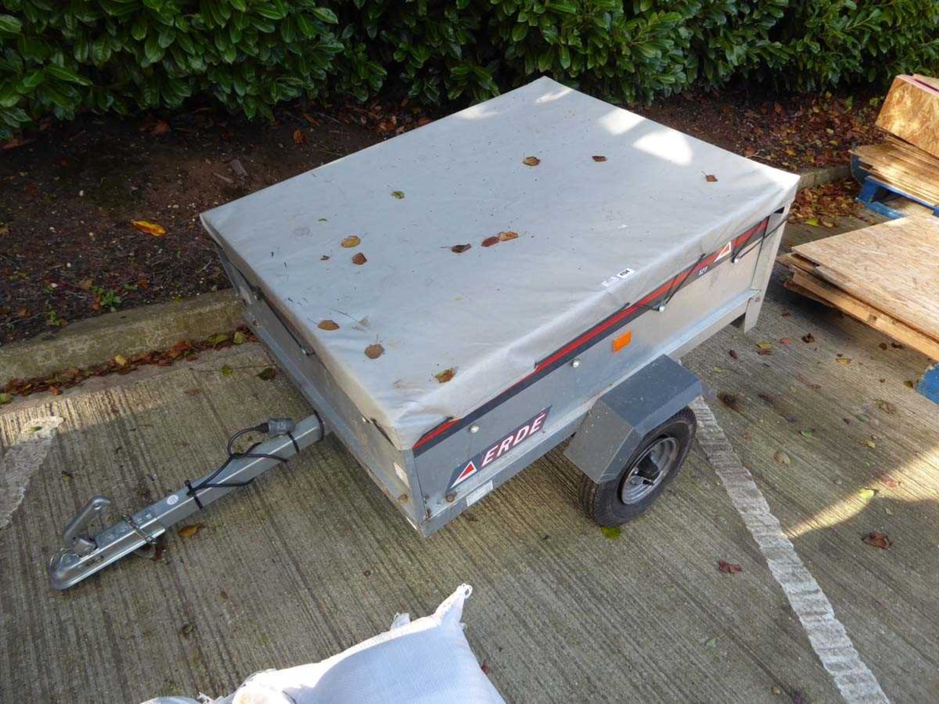 One to One Erde single axle galvanised bodied trailer