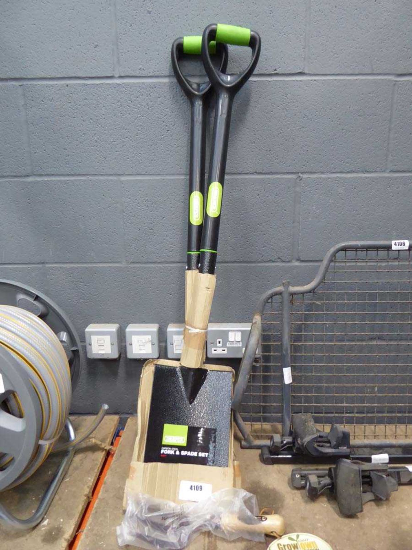 +VAT Two Draper carbon steel fork and spade set with a Grow Your Own ...