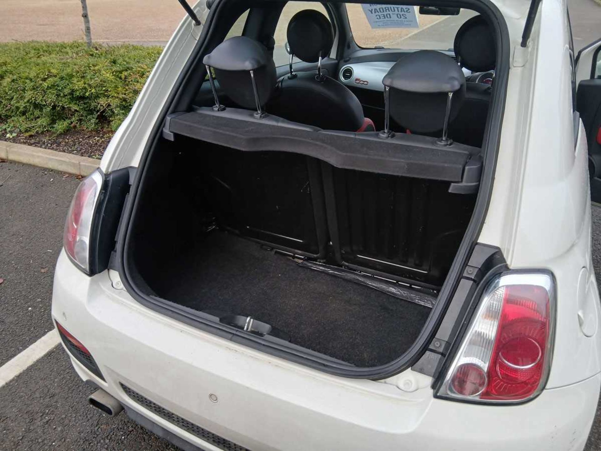 (WV65 YLG) 2015 Fiat 500 S 3-door hatchback in white, 1242cc petrol, 5 ...