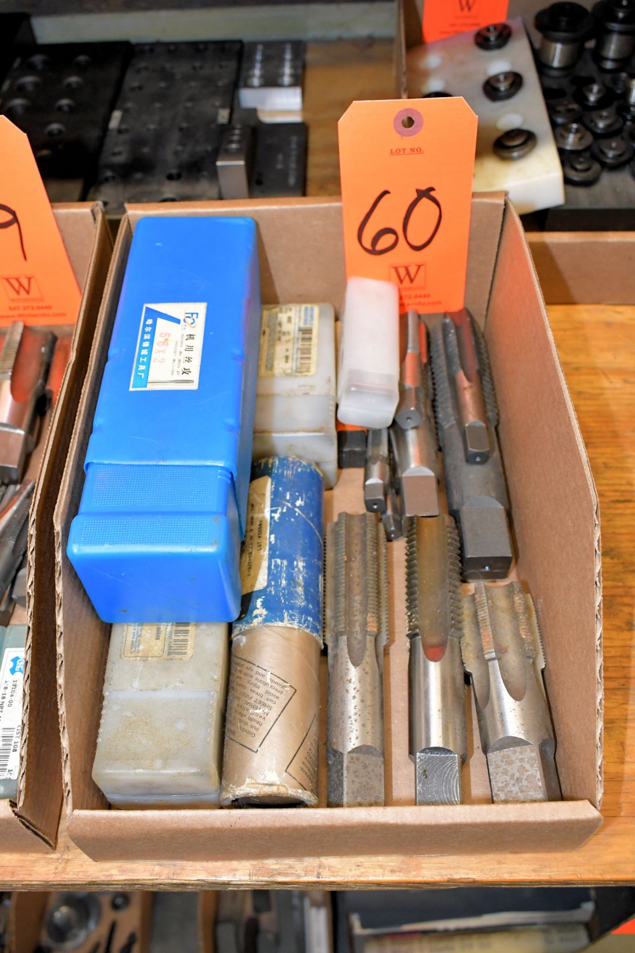 Lot - Taps, in (1) Box