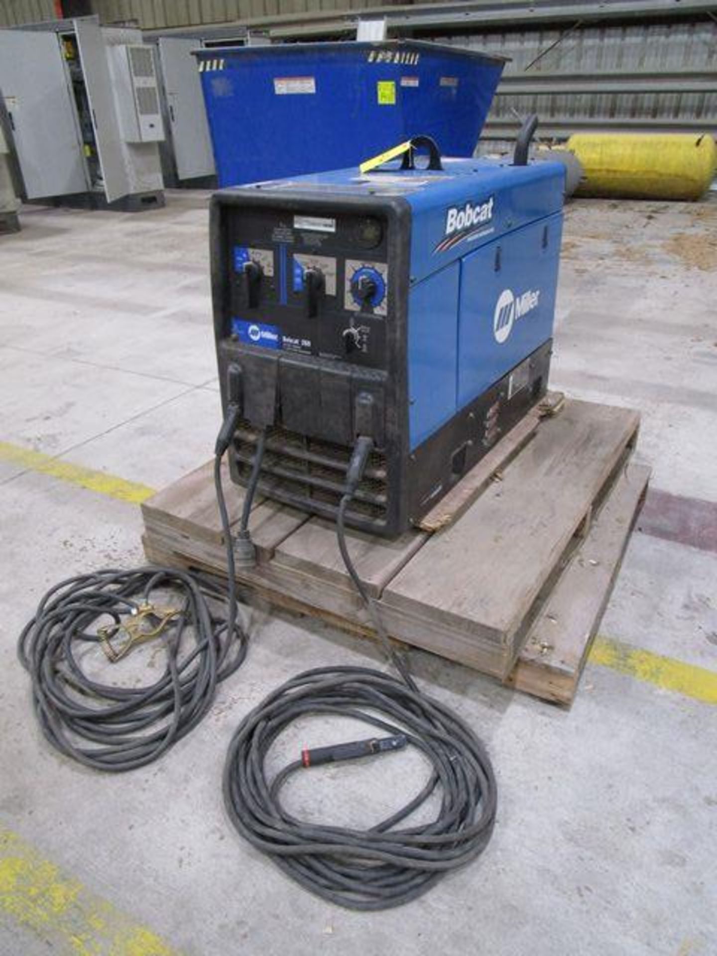 Miller Bobcat 260 AC/DC Welder & 11,000 Watt Gas Powered Generator, S/N ...