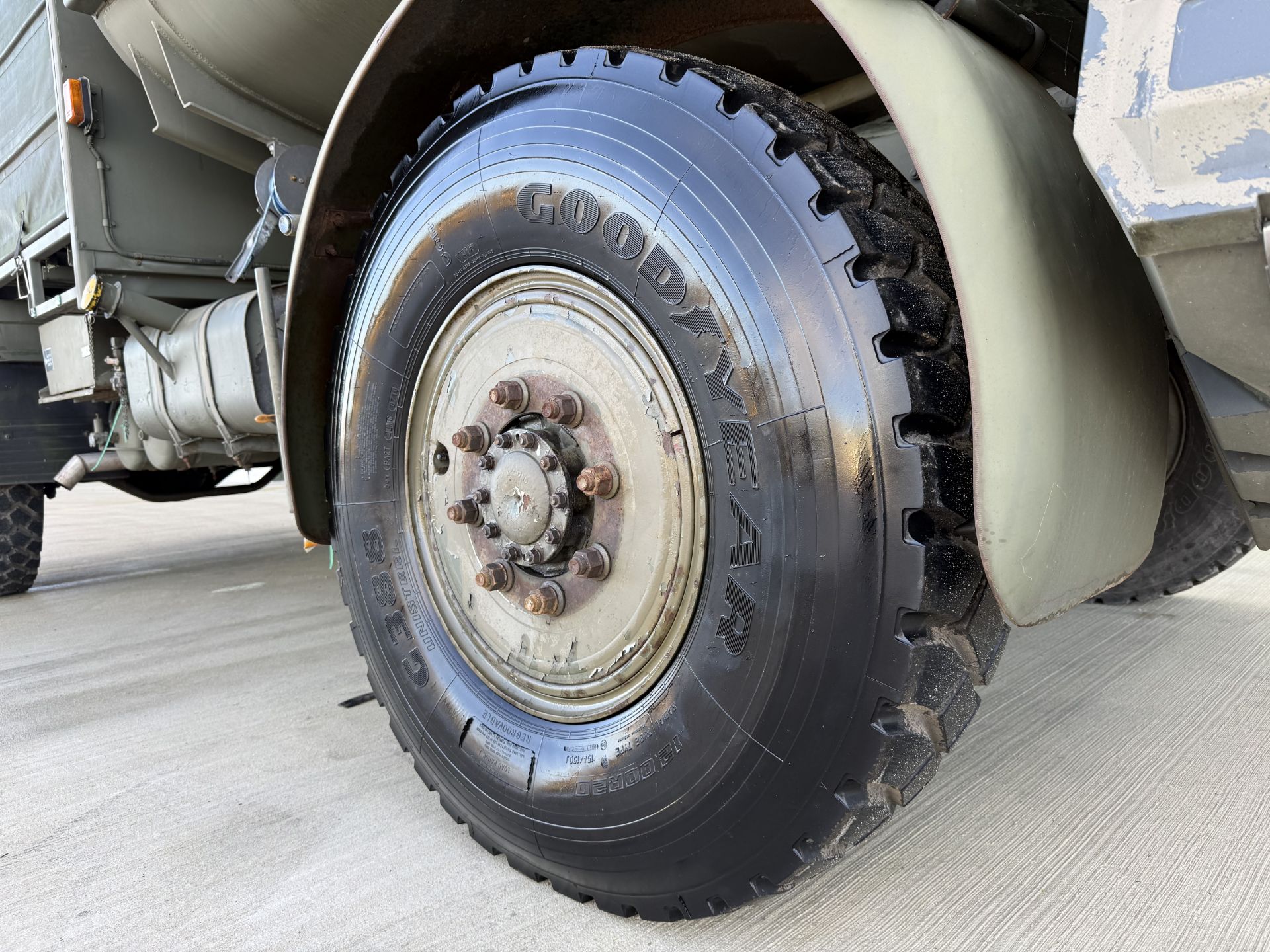 You are bidding on a: Leyland DAF 4x4 LHD Aircraft Refueller, Direct ...