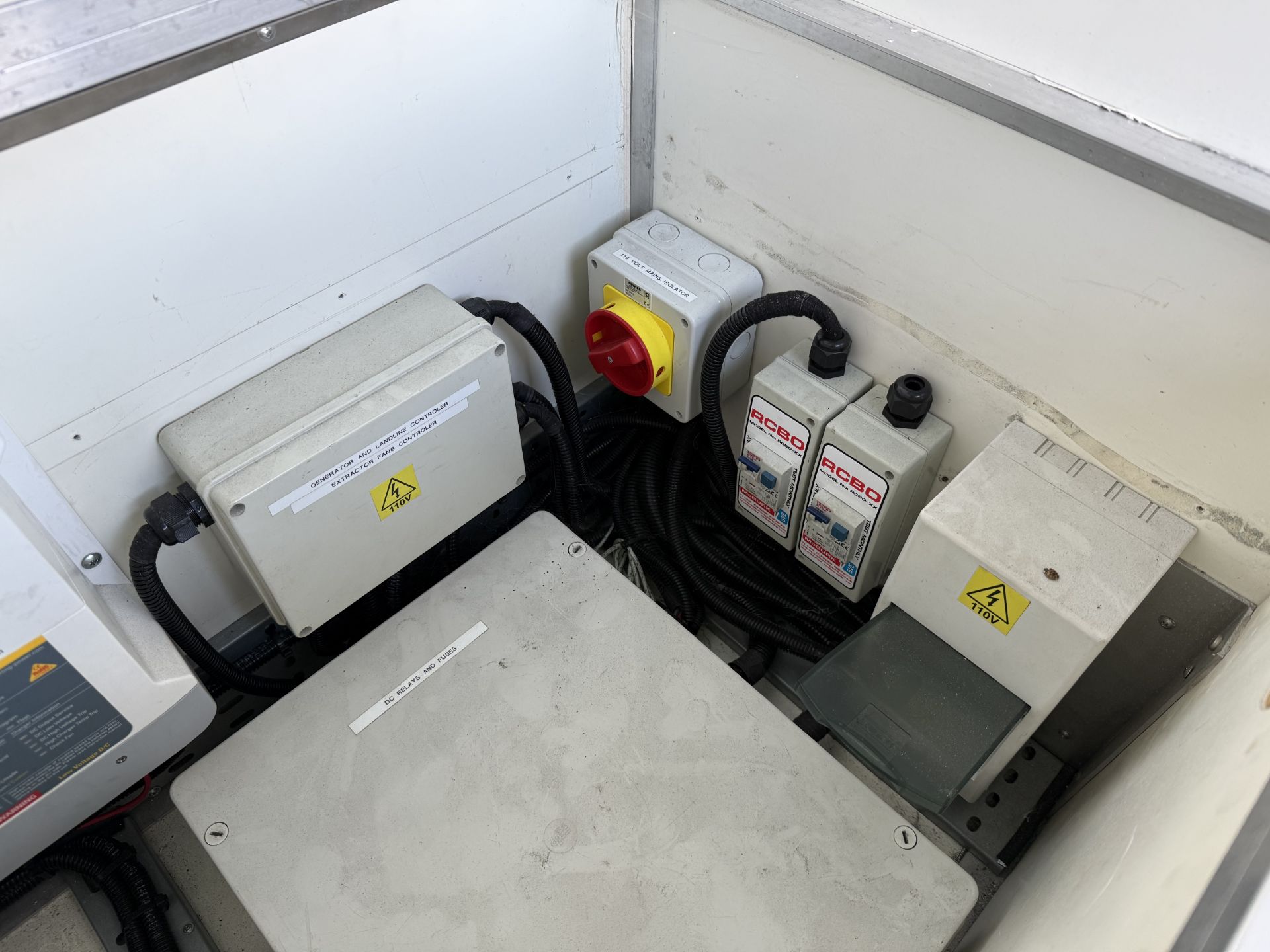You are bidding on a: Bence Demountable Hook lift Pod, Direct from UK ...