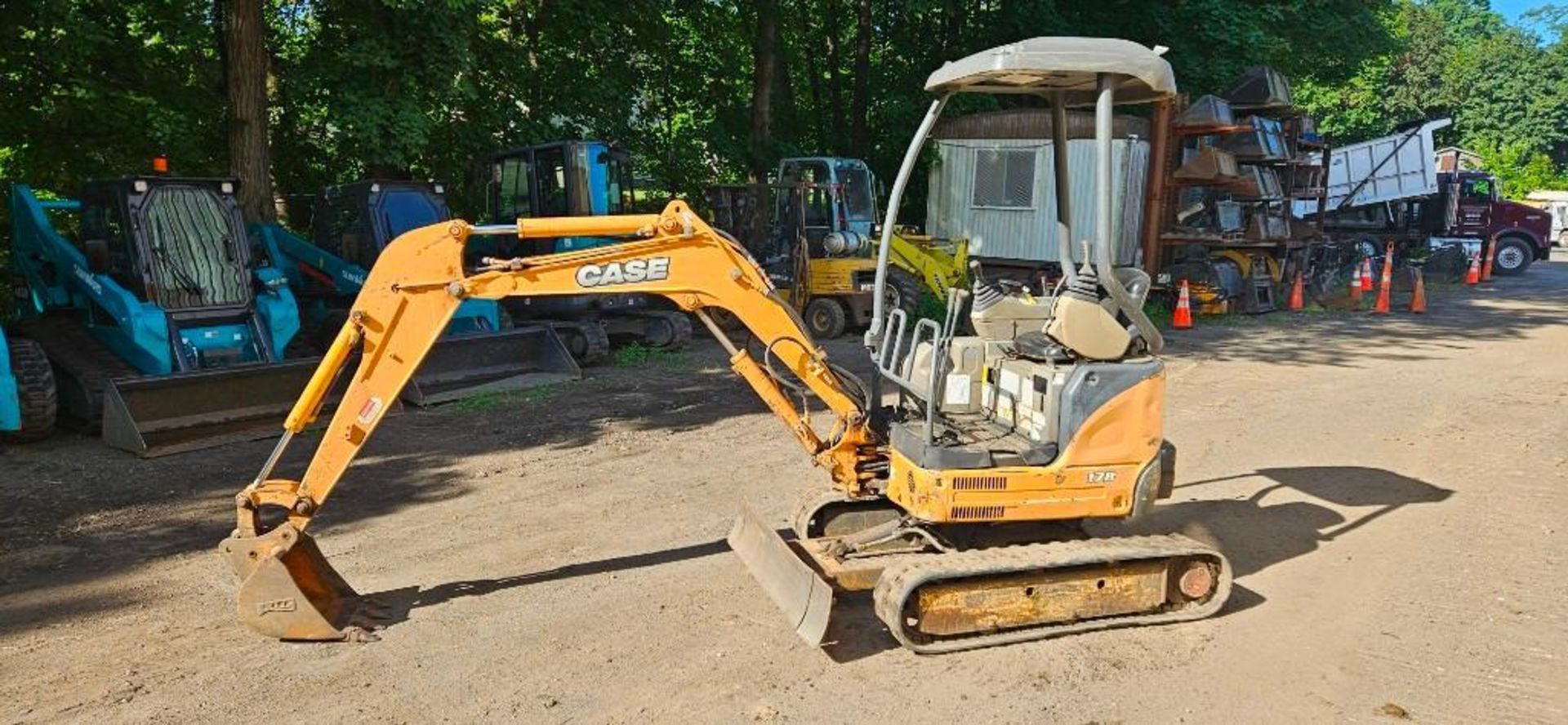 2014 Case CX17B Mini Excavator, PLUMBED RUBBER EXPANDING TRACKS ...