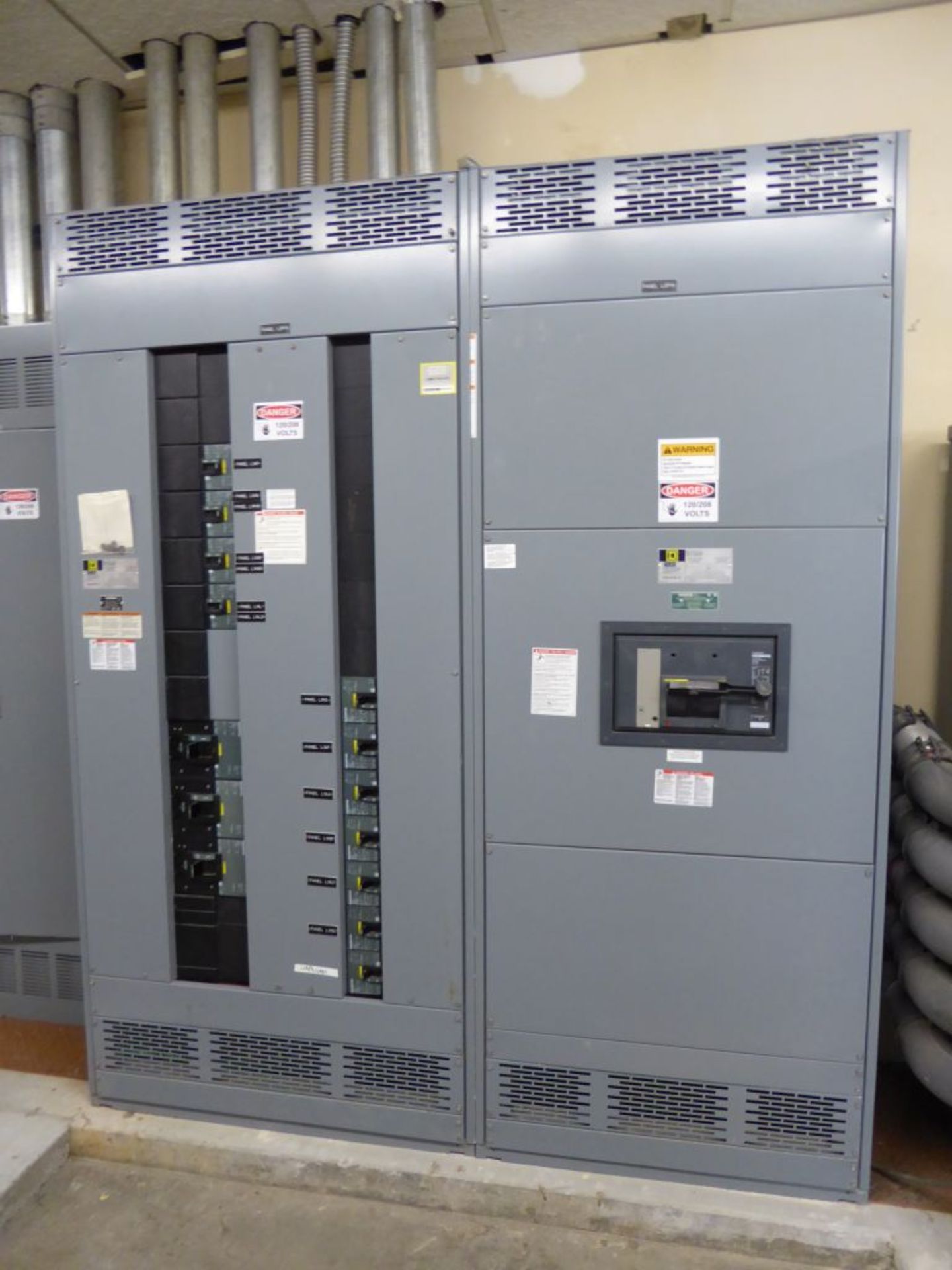 2 Vertical Sections; 1600A, 208Y/120 V, (1) RG1600 Breaker, (11) KA225 ...