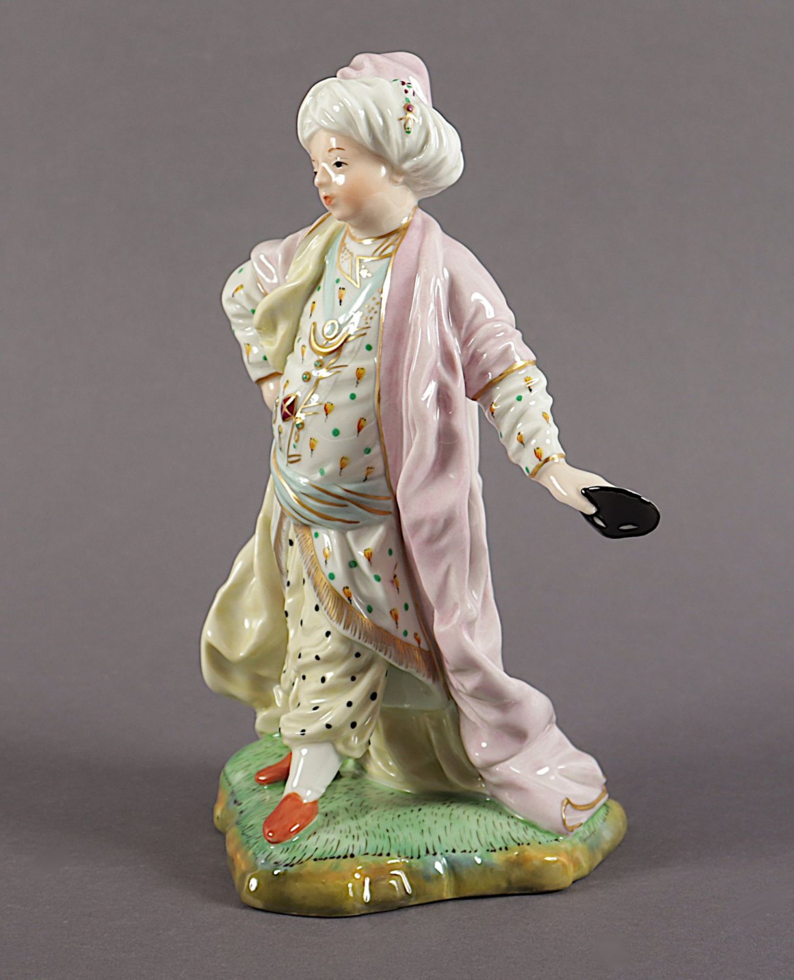 Figur "Knabe als Sultan", farbig und gold staffiert, H 18, Entwurf ...