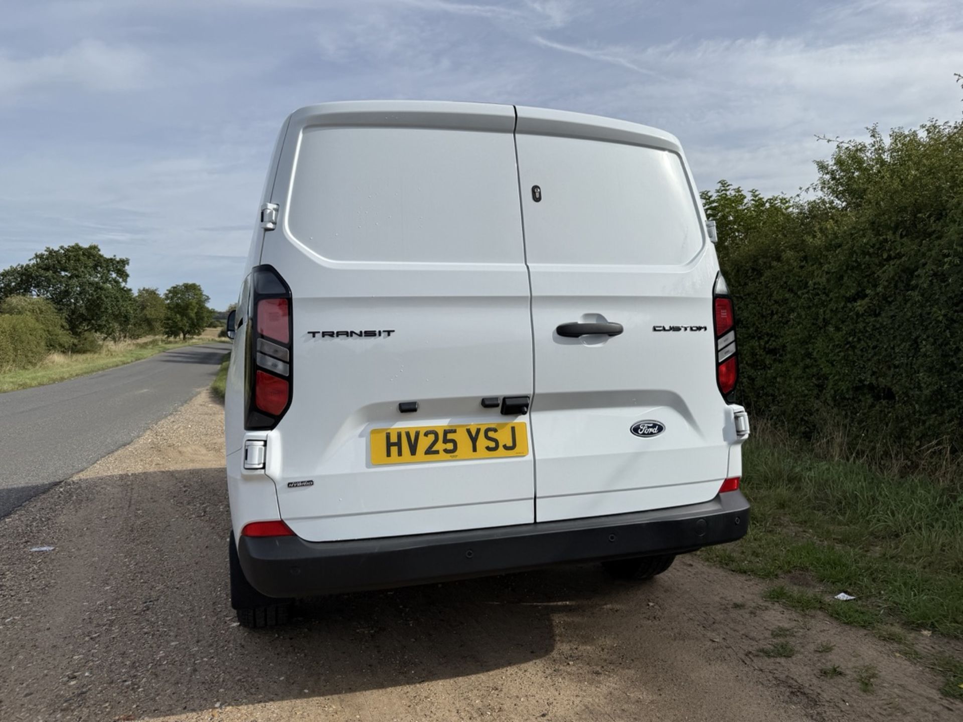 Transit Custom 2025 Model 25 REG (NEW) 320 PHEV L1H1 SWB ONLY 1,500 ...