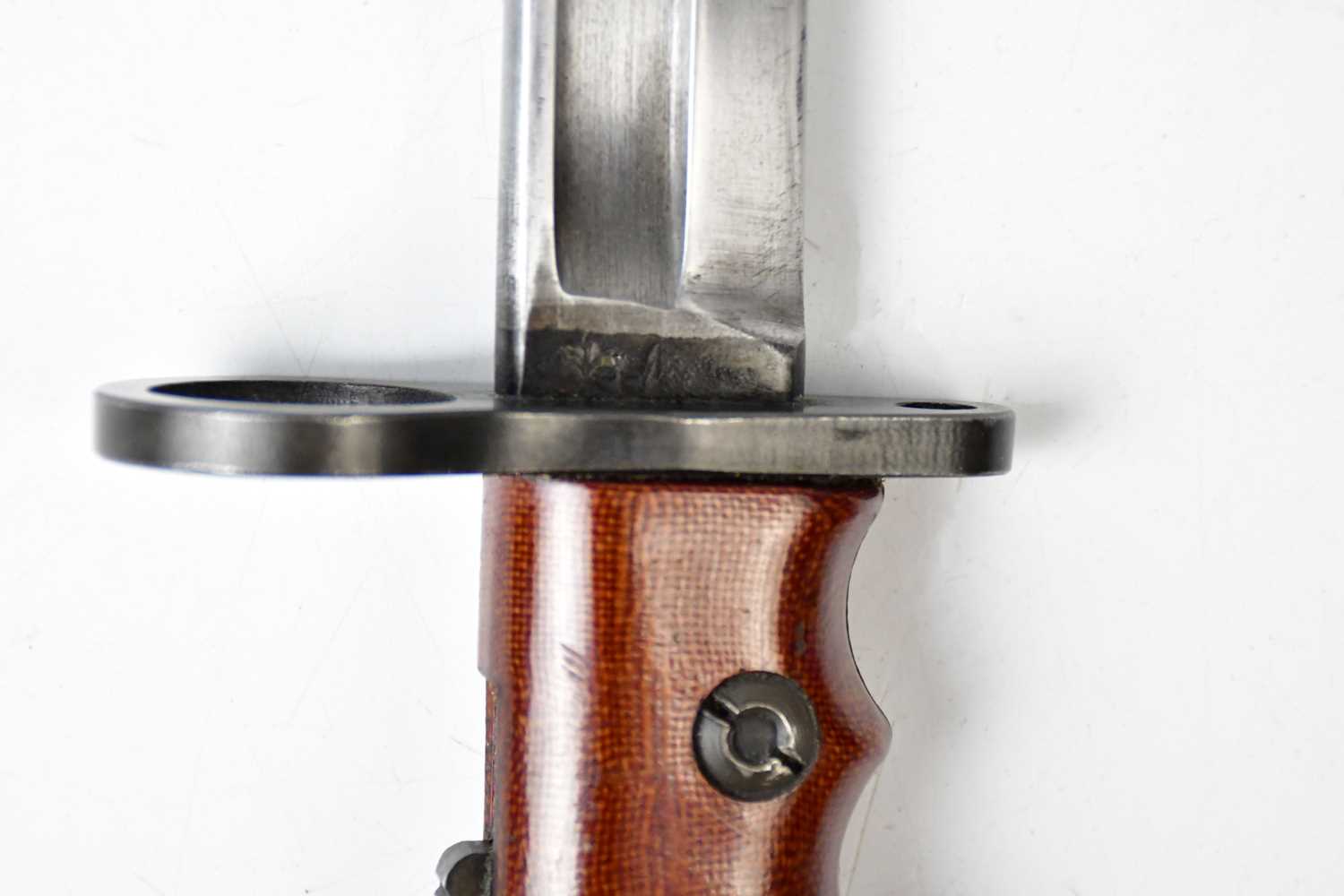 A British No. 7 Mk1/L knife bayonet, the 20cm single-edged fullered ...