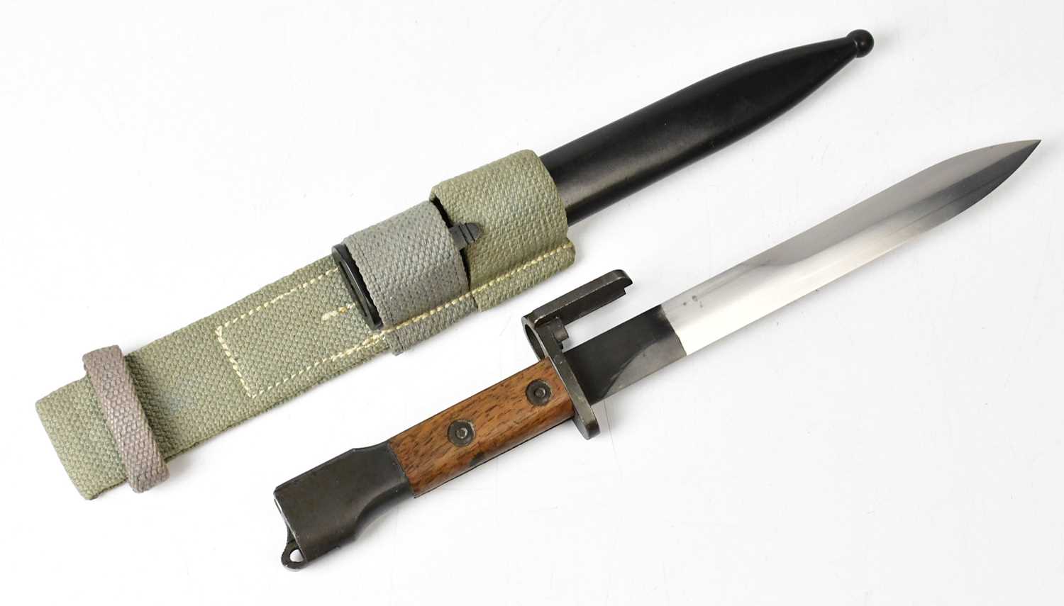 A Belgian M1953 pattern FAL type 1 bayonet, the unmarked 20cm single ...