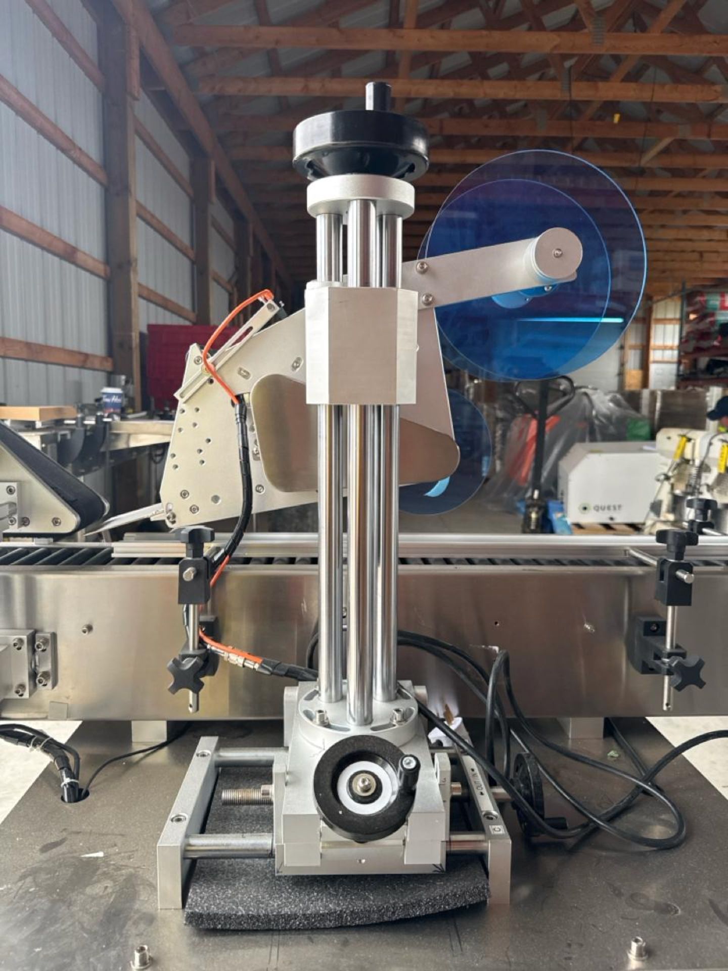 Auchan Tech. Fully Automatic High-Speed Round Bottle Labeling Machine ...