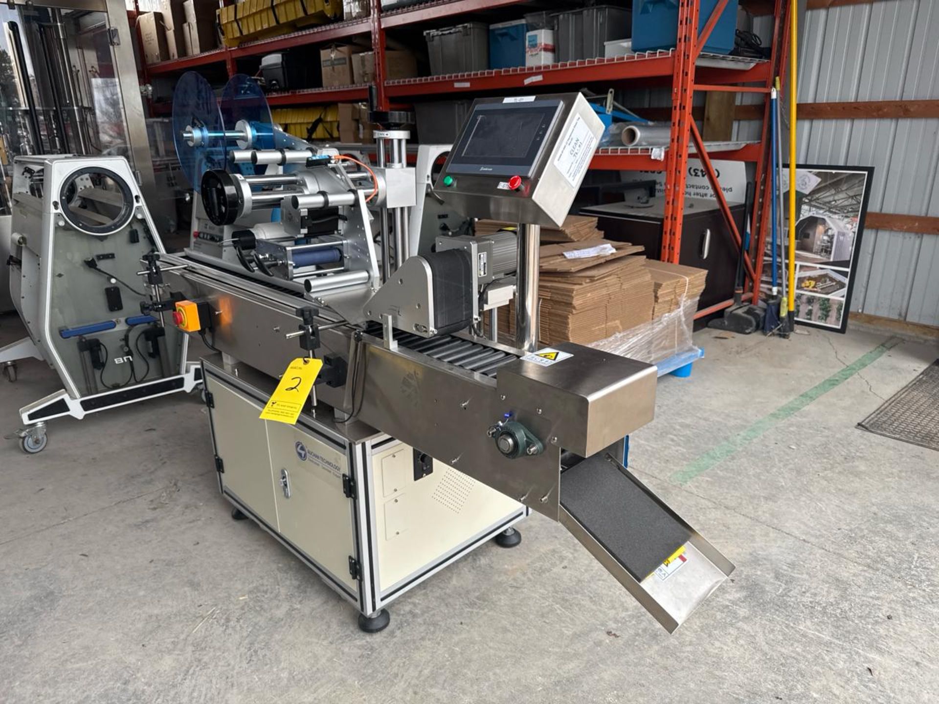 Auchan Tech. Fully Automatic High-Speed Round Bottle Labeling Machine ...