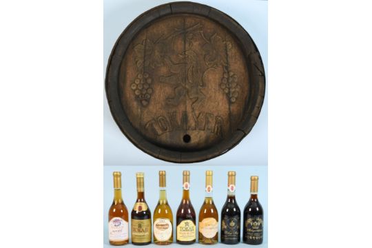 Weißwein, 7 Flaschen "Tokajer 1975-2013" mit Weinfassfront, gute ...
