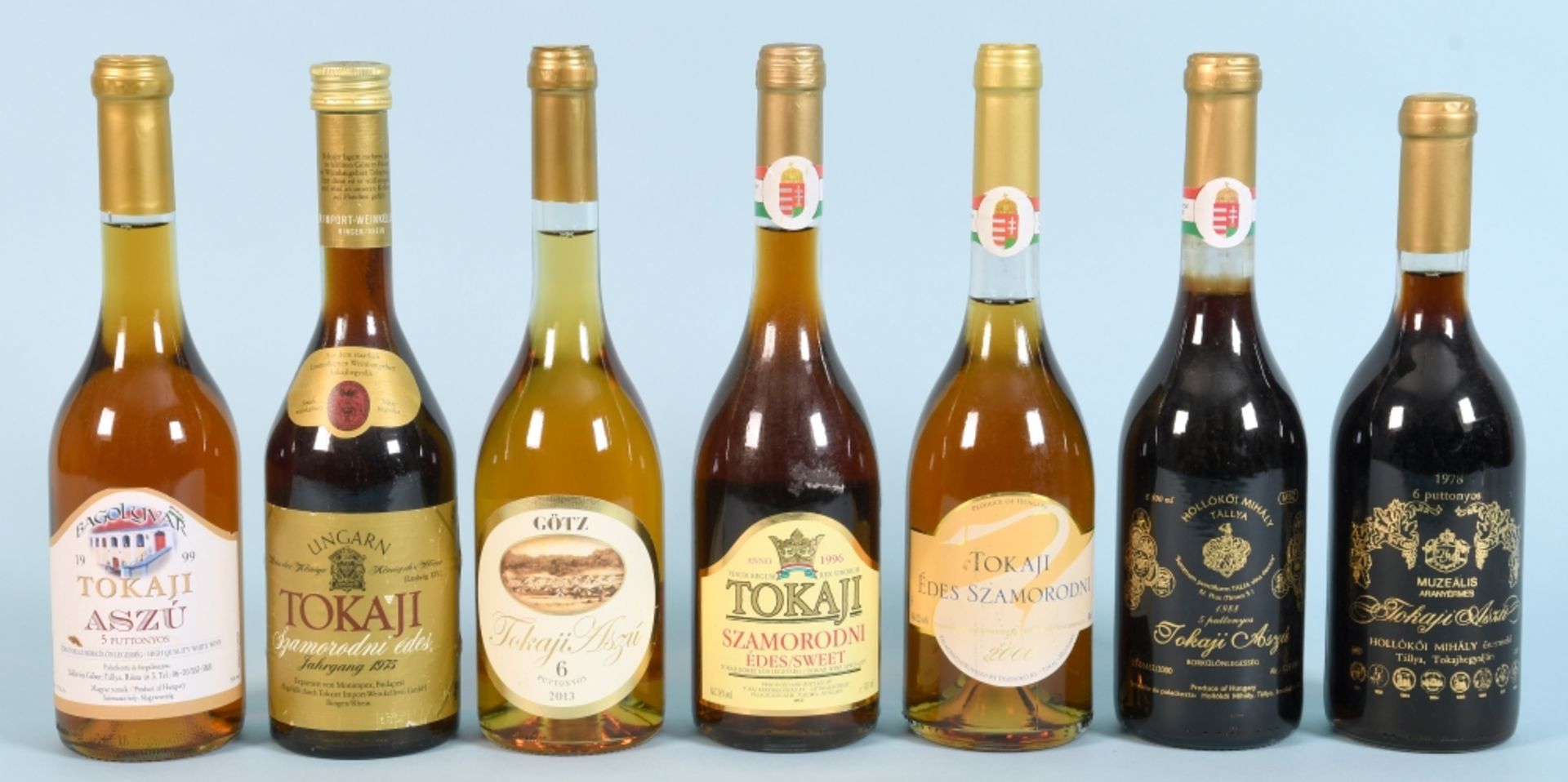 Weißwein, 7 Flaschen "Tokajer 1975-2013" mit Weinfassfront, gute ...