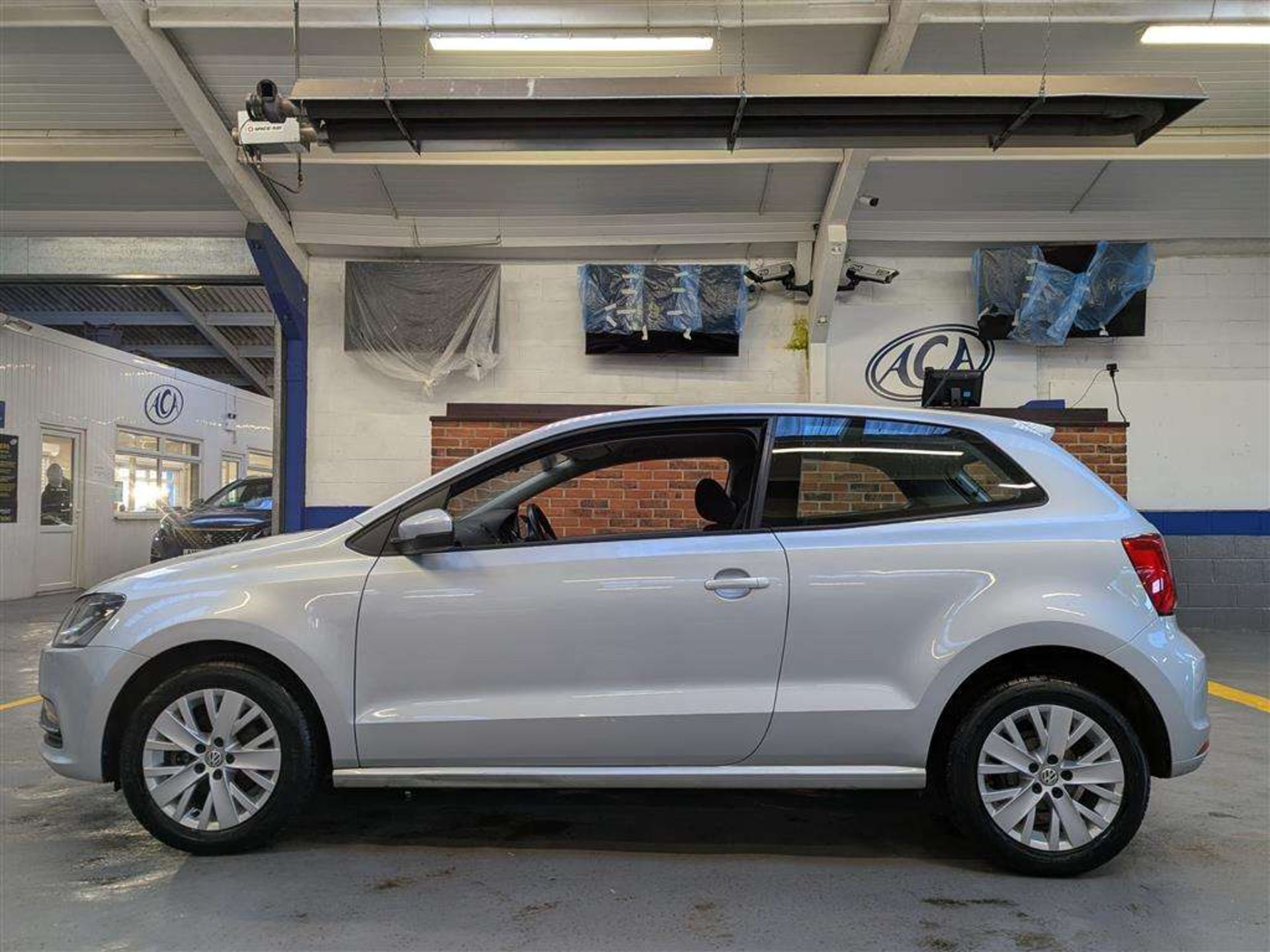 Make & Model:VOLKSWAGEN, POLO SE Date of Reg:VA64HSN Colour:SILVER cc ...