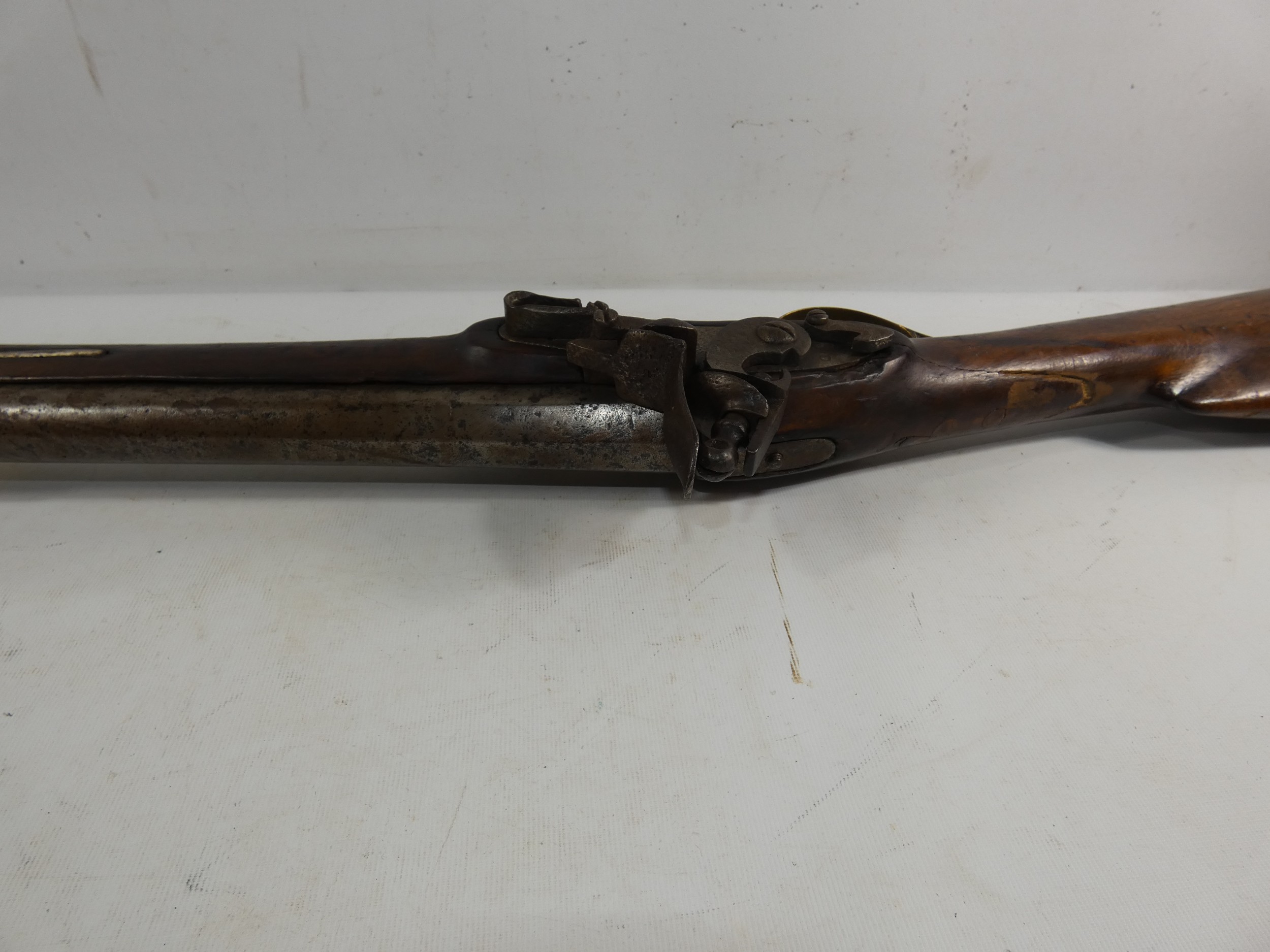 AN ANTIQUE FINTLOCK DOG LOCK MUSKET, 94CM BARREL, WOODEN STOCKED WITH ...