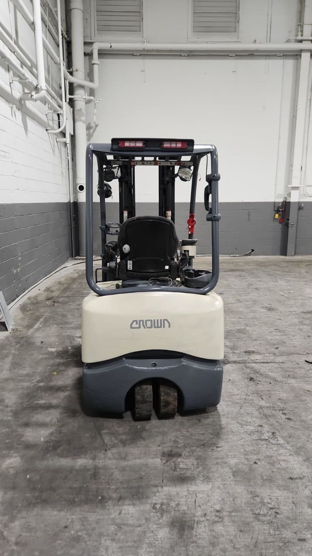 2016 Crown SC5225-35 3,500 LB 3-Wheel Counterbalane Electric Forklift ...