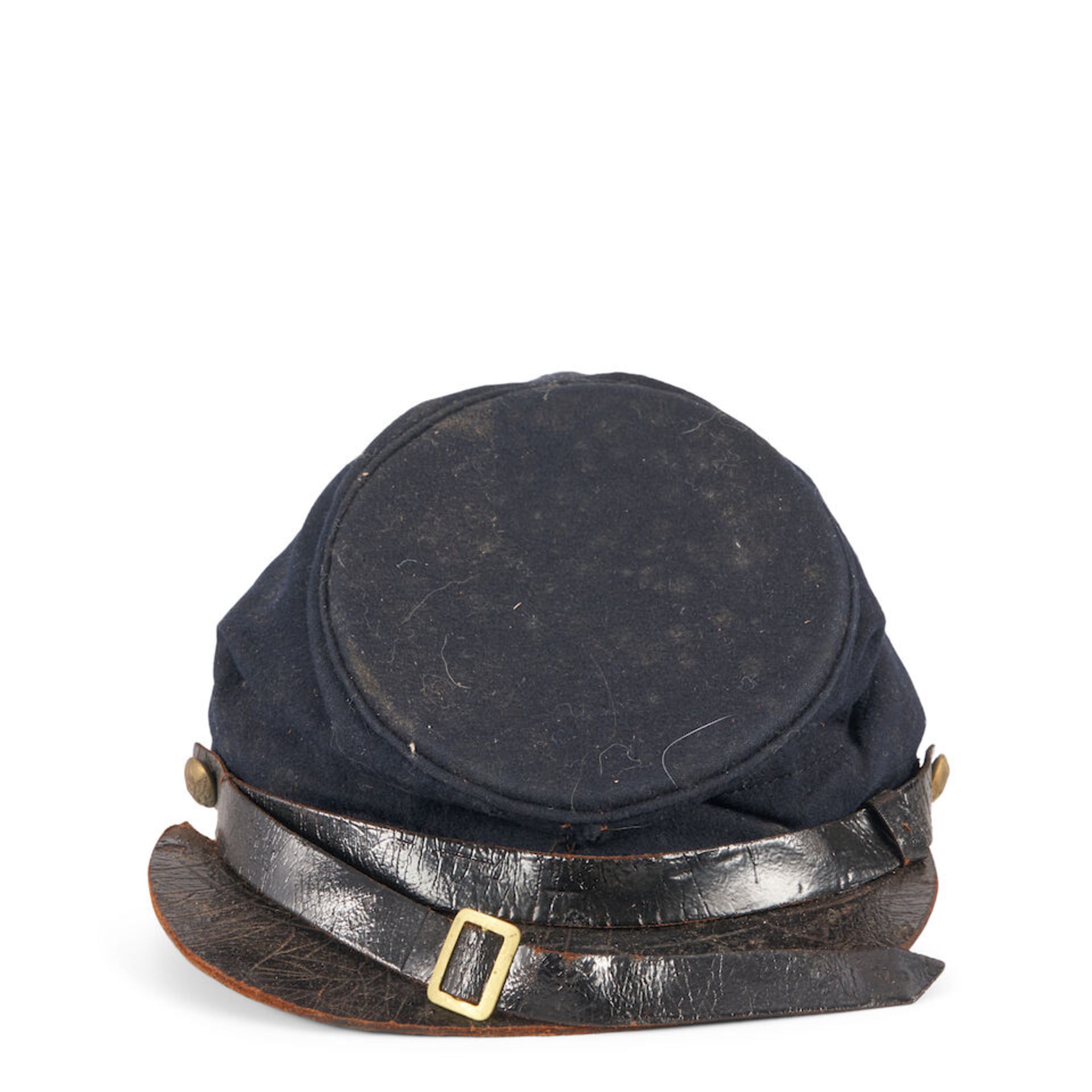 A CIVIL WAR ARTILLERY FORAGE CAP. Blue cloth body with eagle 'A ...