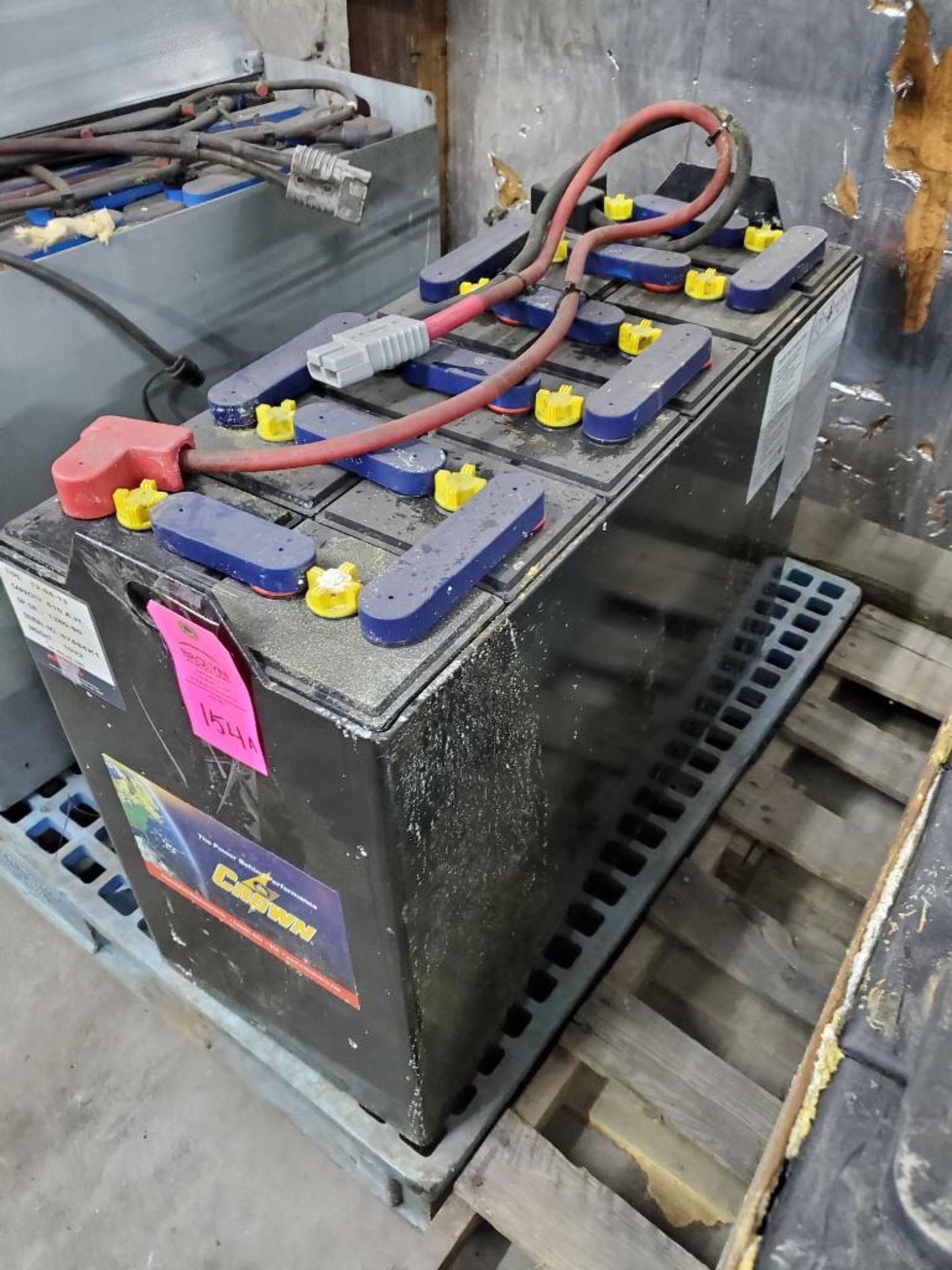 Crown battery. Type 12-85-13. Capacity 510ah. Weight 1032lbs. For a $40 ...