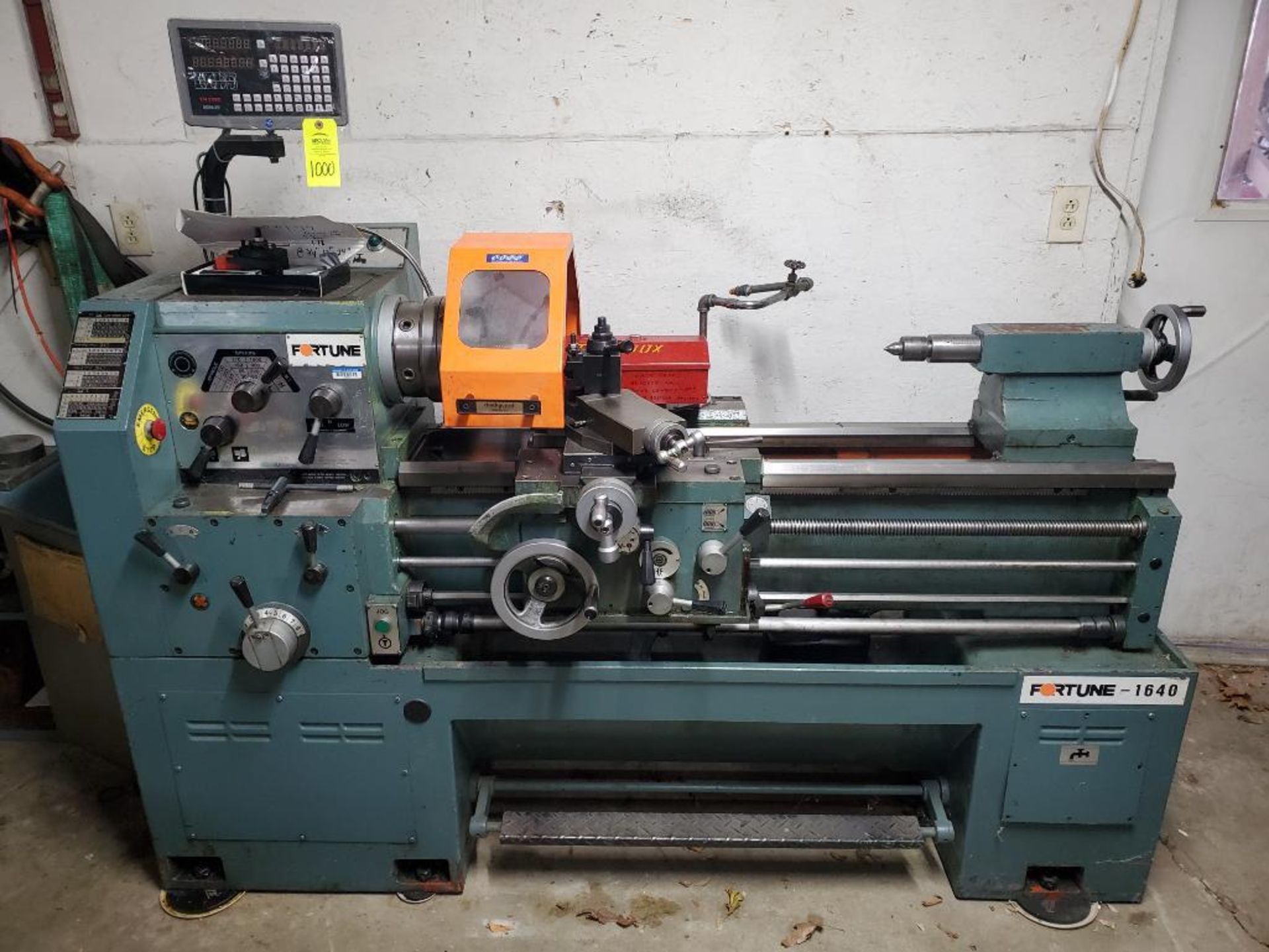 Victor Taichung Fortune 1640G lathe. 16in swing, 40in bed. YHSINO DRO ...