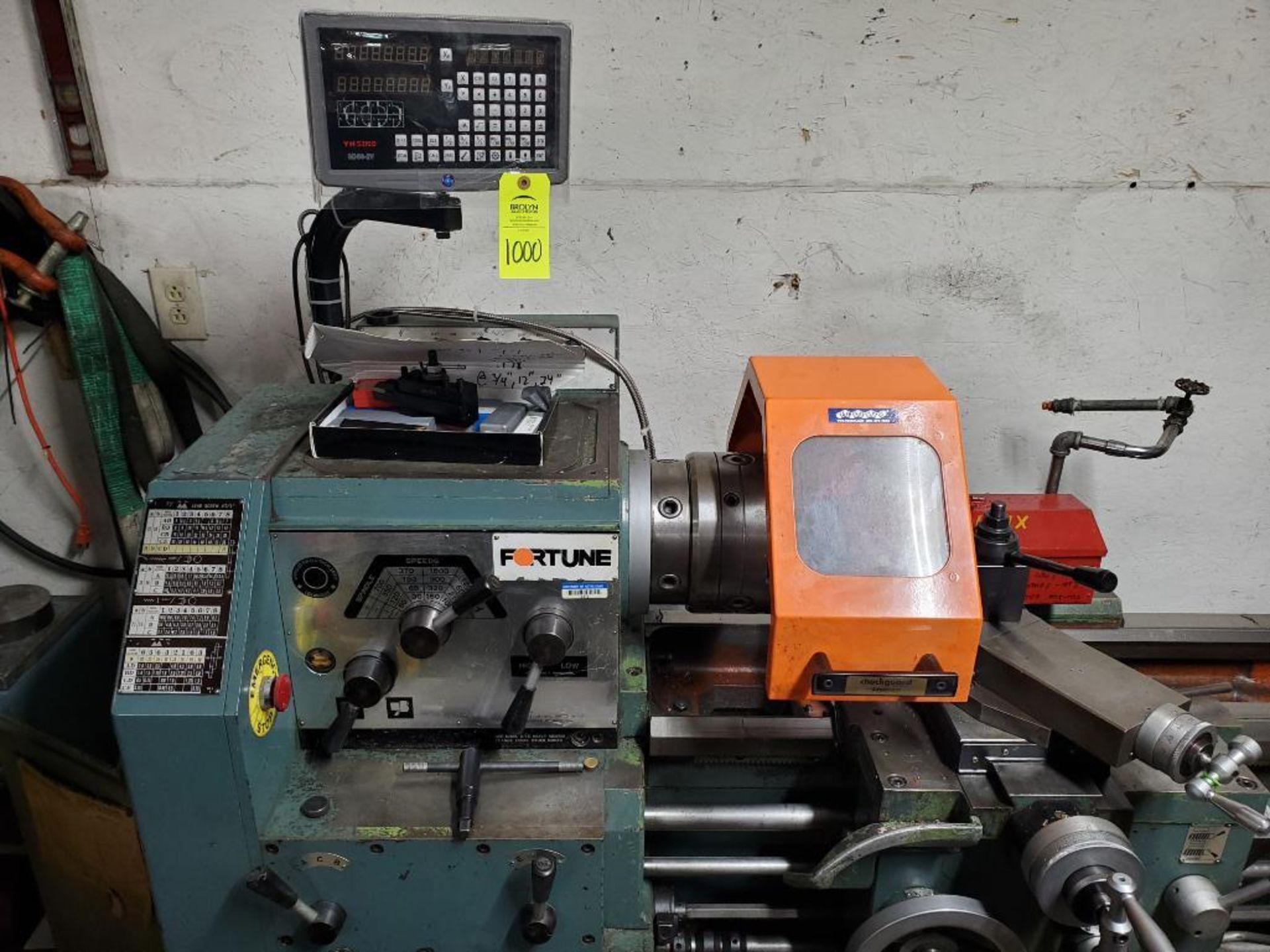 Victor Taichung Fortune 1640G lathe. 16in swing, 40in bed. YHSINO DRO ...