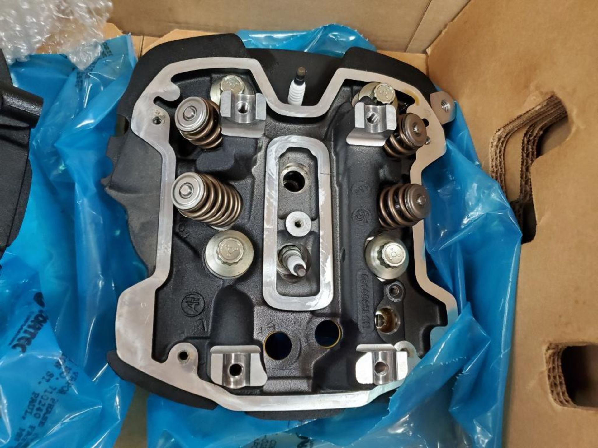 Harley Davidson engine assembly. Part numbers 16600600, 16500490. For a ...