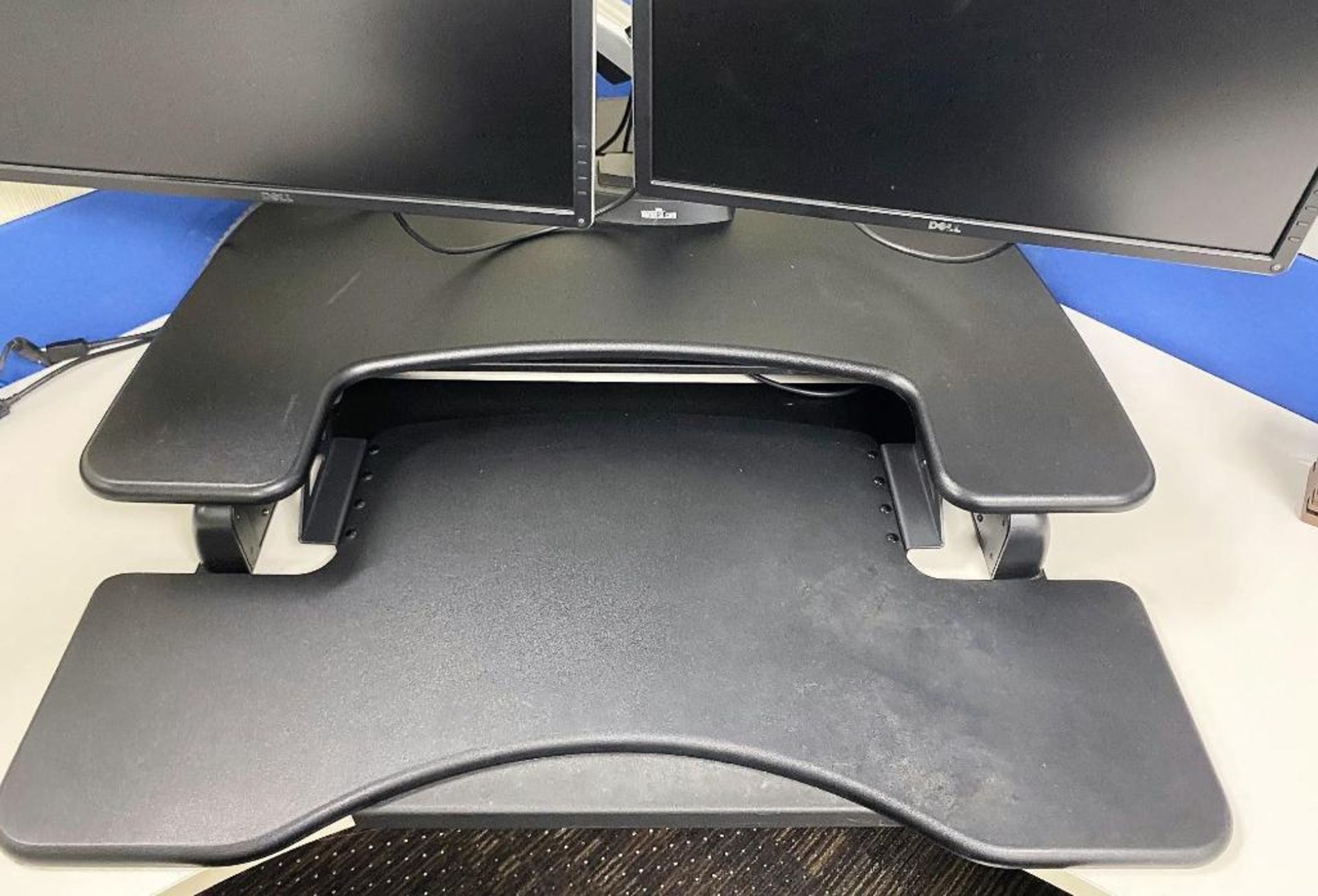 VariDesk Pro Plus 36 Manual Standing Desktop Riser.