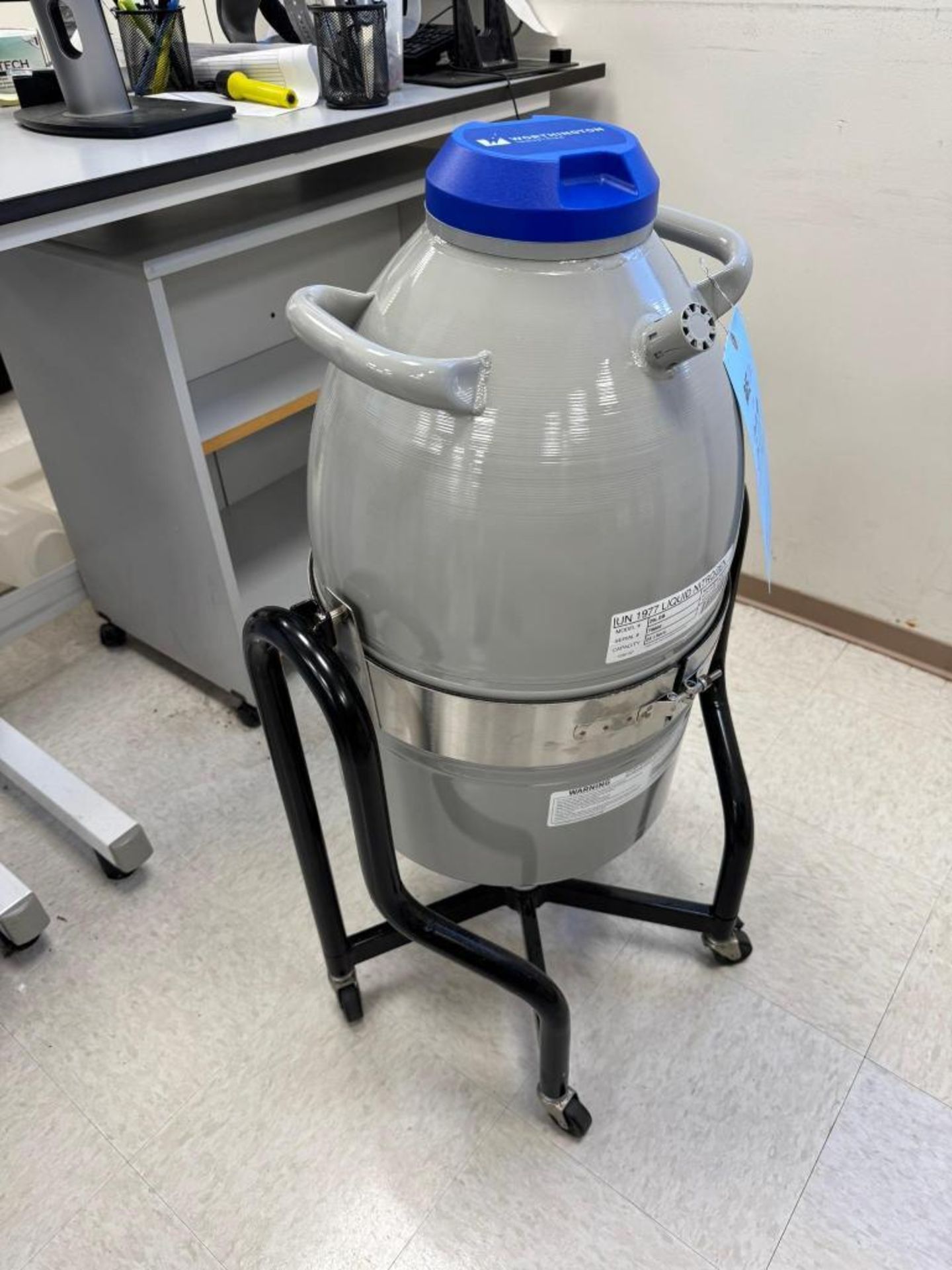 Lot Of (5) Liquid Nitrogen Dewars. With (1) Worthington 25LDB With ...