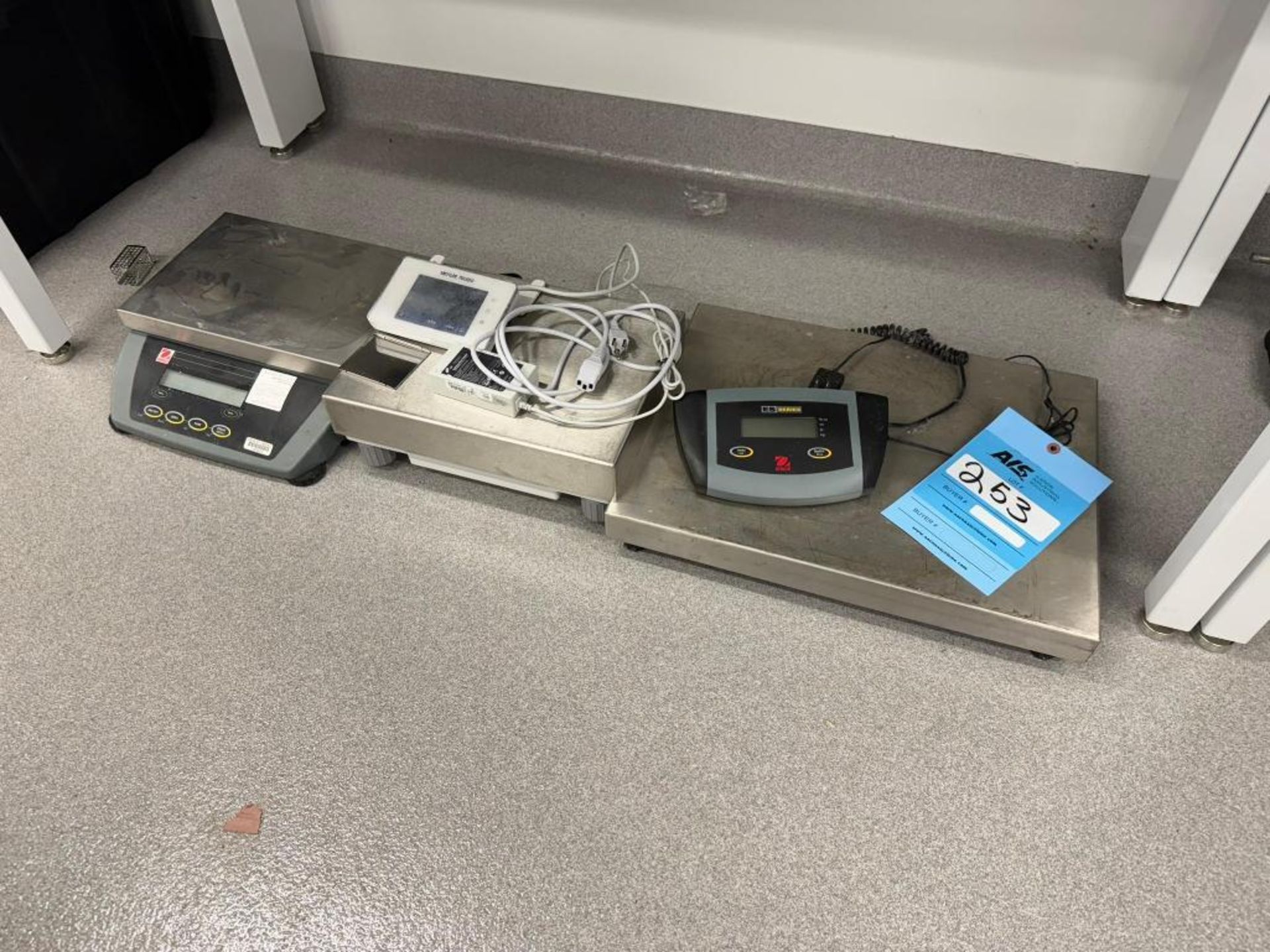 Lot Consisting Of: (1) Ohaus 20" x 16" platform scale, model ES100L ...