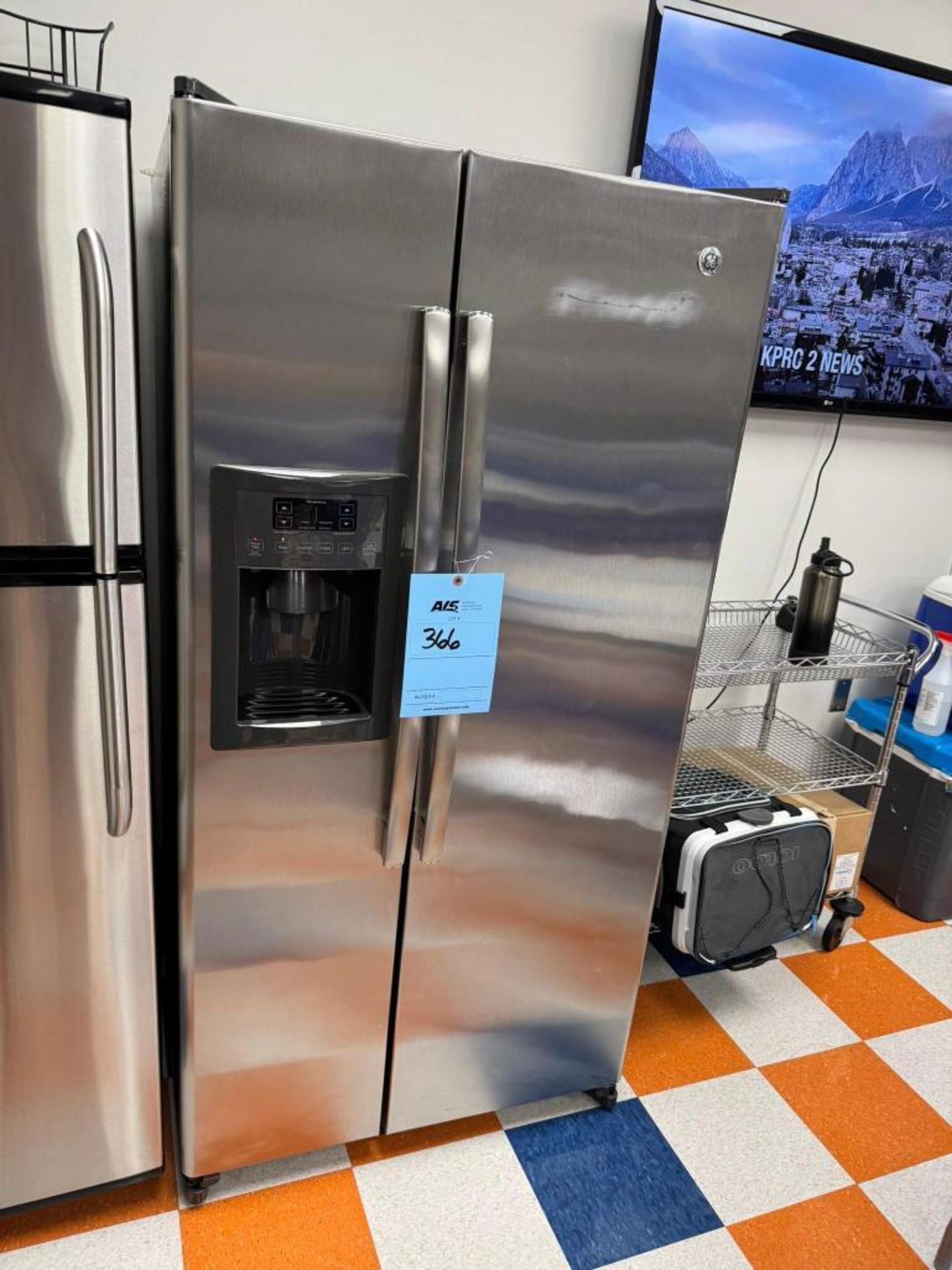 General Electric Stainless Steel Fridge/Freezer, Model # GSE22ESHB-SS ...