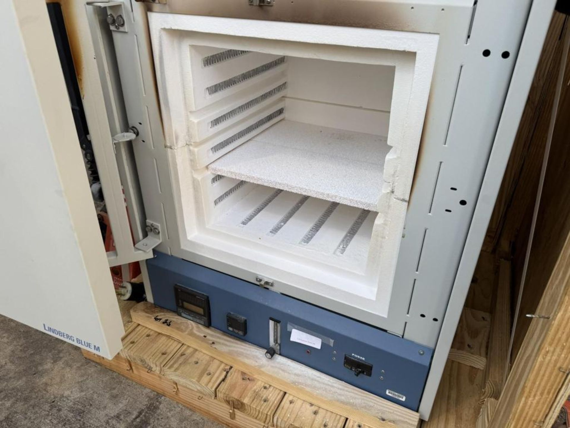 Lindberg Blue M Box Furnace, Model BF51842PBFMC-1, Serial# T26Z-514761-TZ.