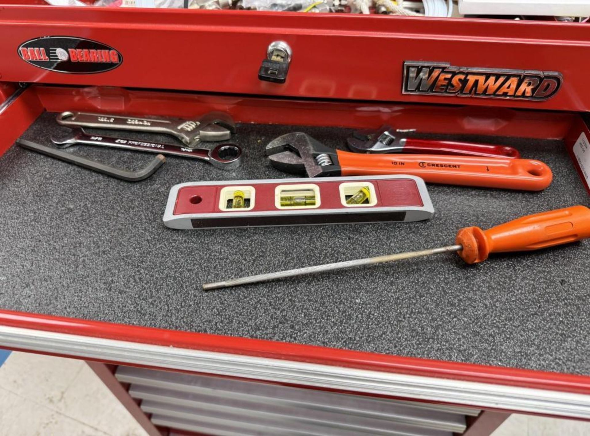 Westward 7 Drawer Rolling Tool Cabinet & 4 Drawer Tool Chest. With ...