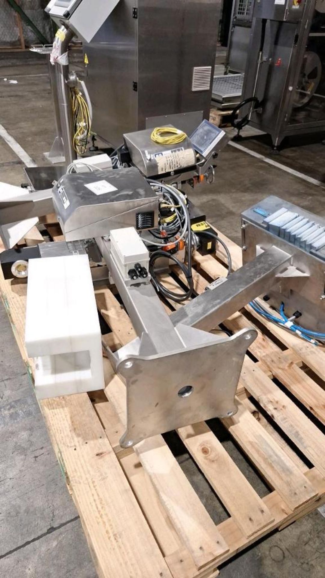 Lot Pallet Consisting of: Various Video jet Sensors & Assorted Controllers.