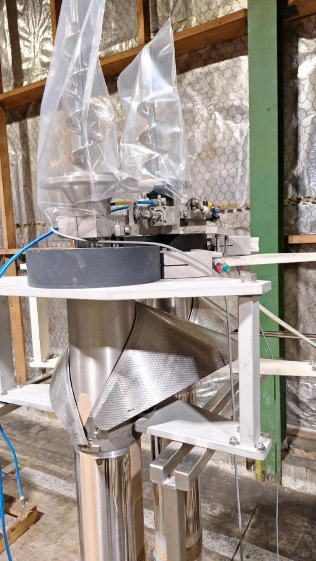 Lot of: Wolf Sachet Filler Change Parts.