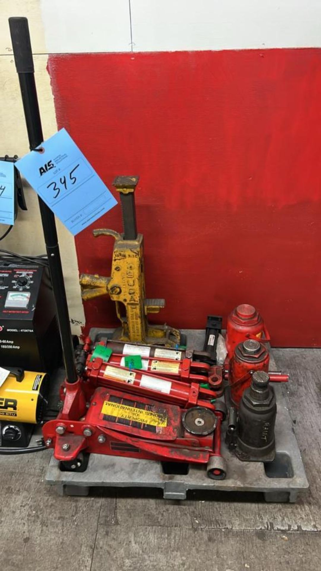 Lot of Assorted: Floor Jack, Bottle Jacks, Box Car Jack, and Hydraulic ...