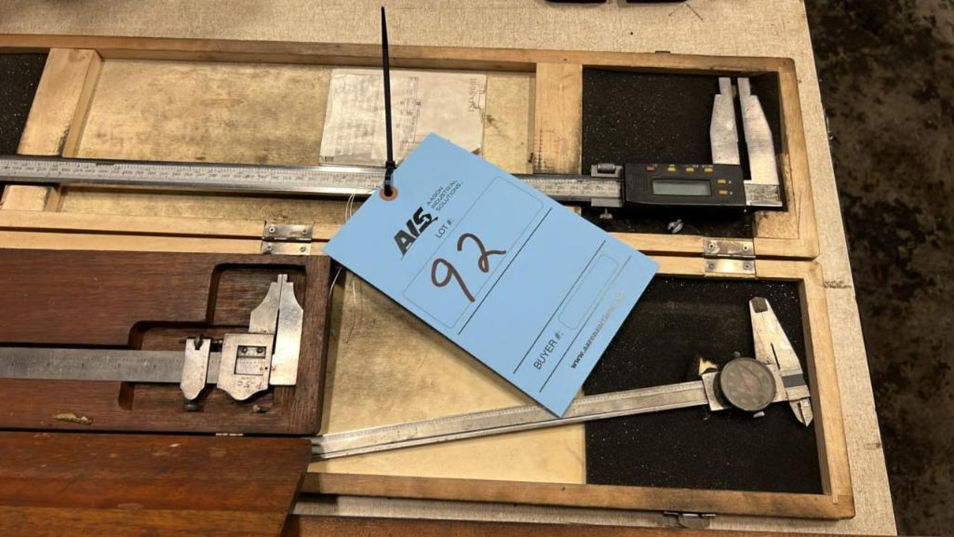 LOT: (1) Digital SPI 24" Calipers, Assorted Dials and Vernier Calipers.
